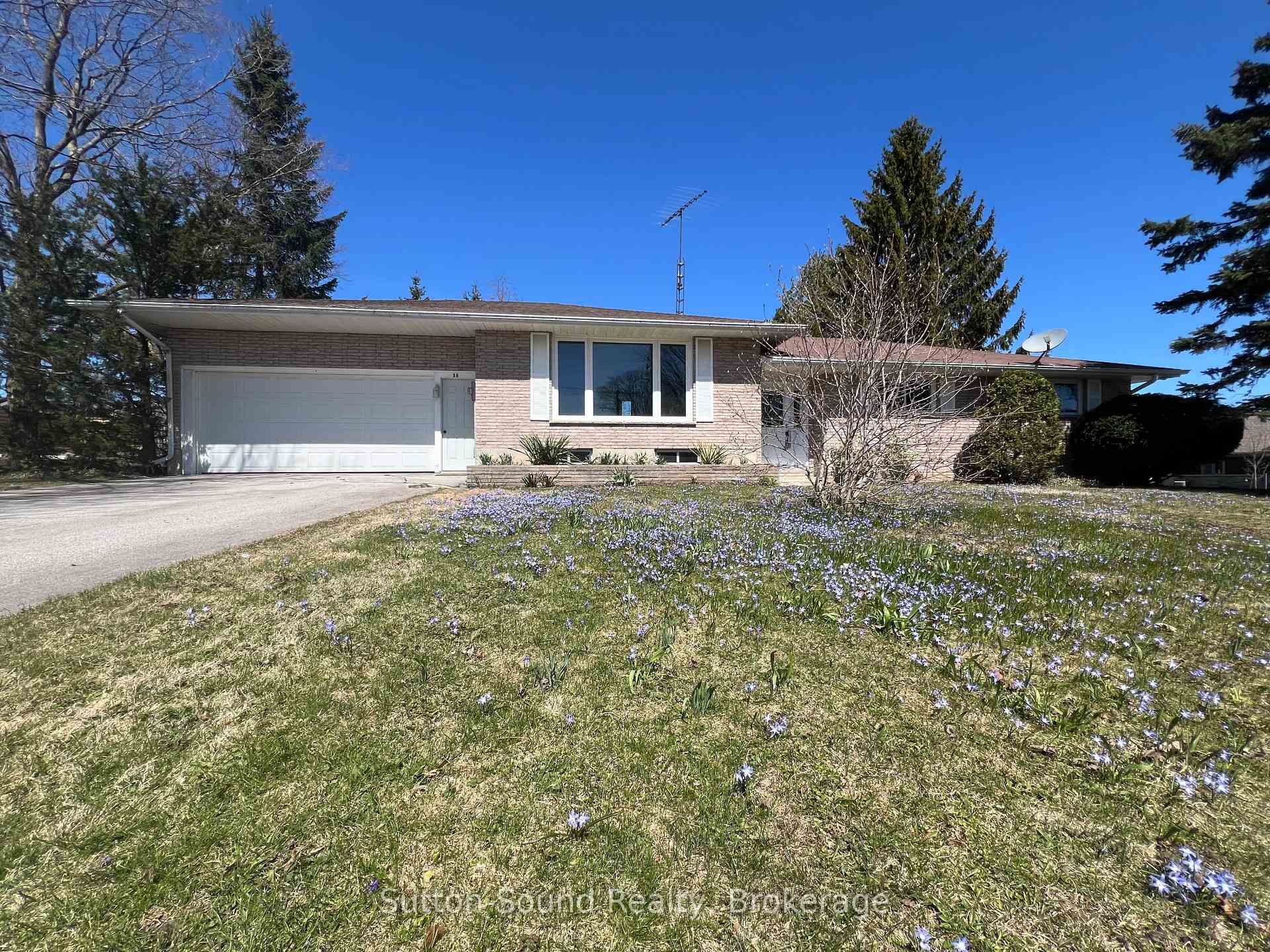38 Brook Street W, Arran-Elderslie, ON N0H 2N0