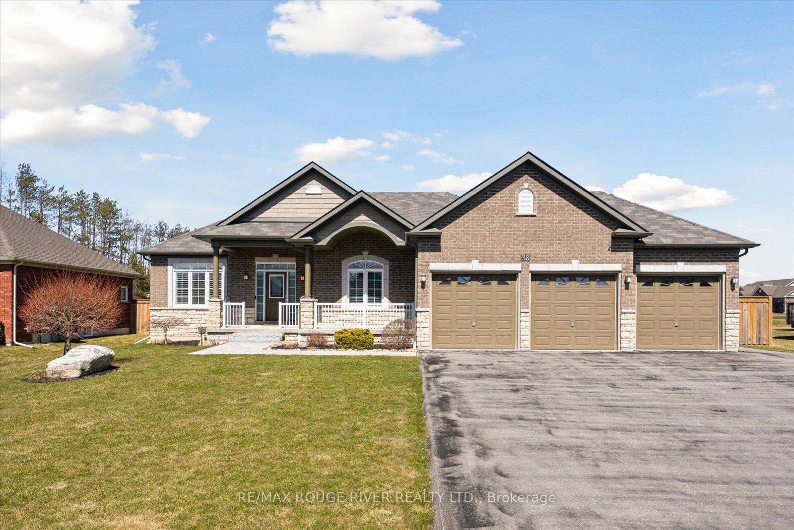 38 Charles Tilley Crescent, Clarington, ON L0A 1J0