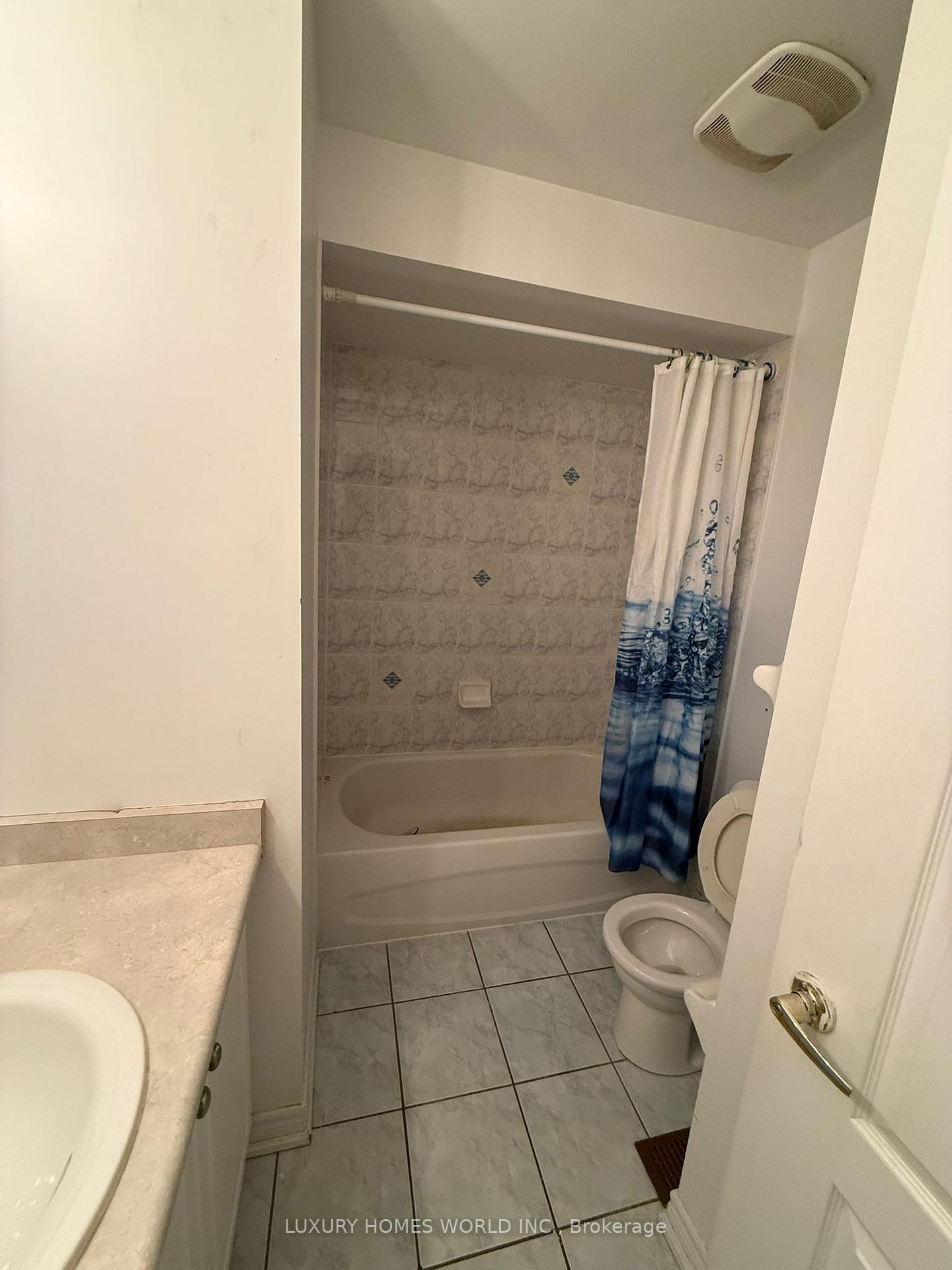 38 Glacier Crescent, Toronto, ON M1X 2A8