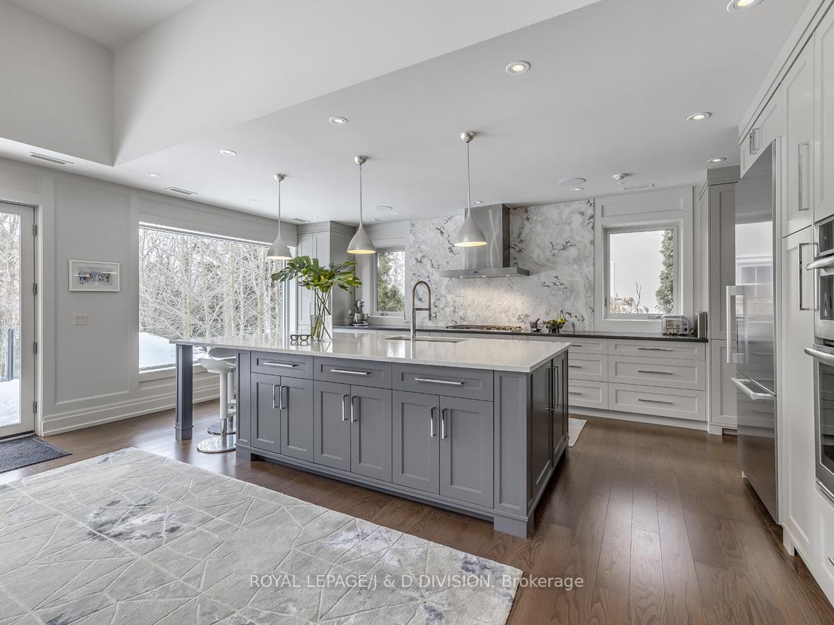 38 Hi Mount Drive, Toronto, ON M2K 1X5