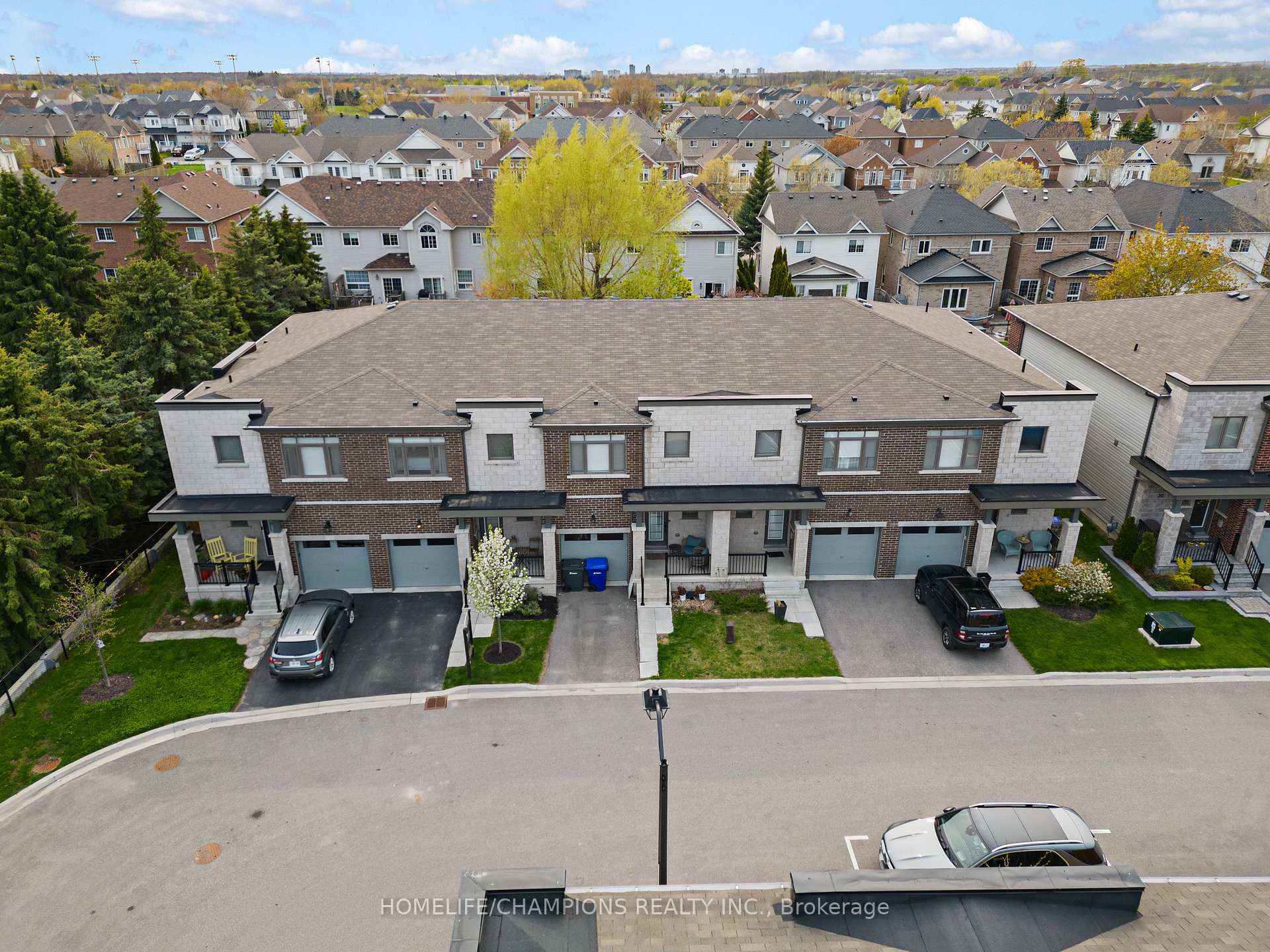38 Longshore Way, Whitby, ON L1N 0M1
