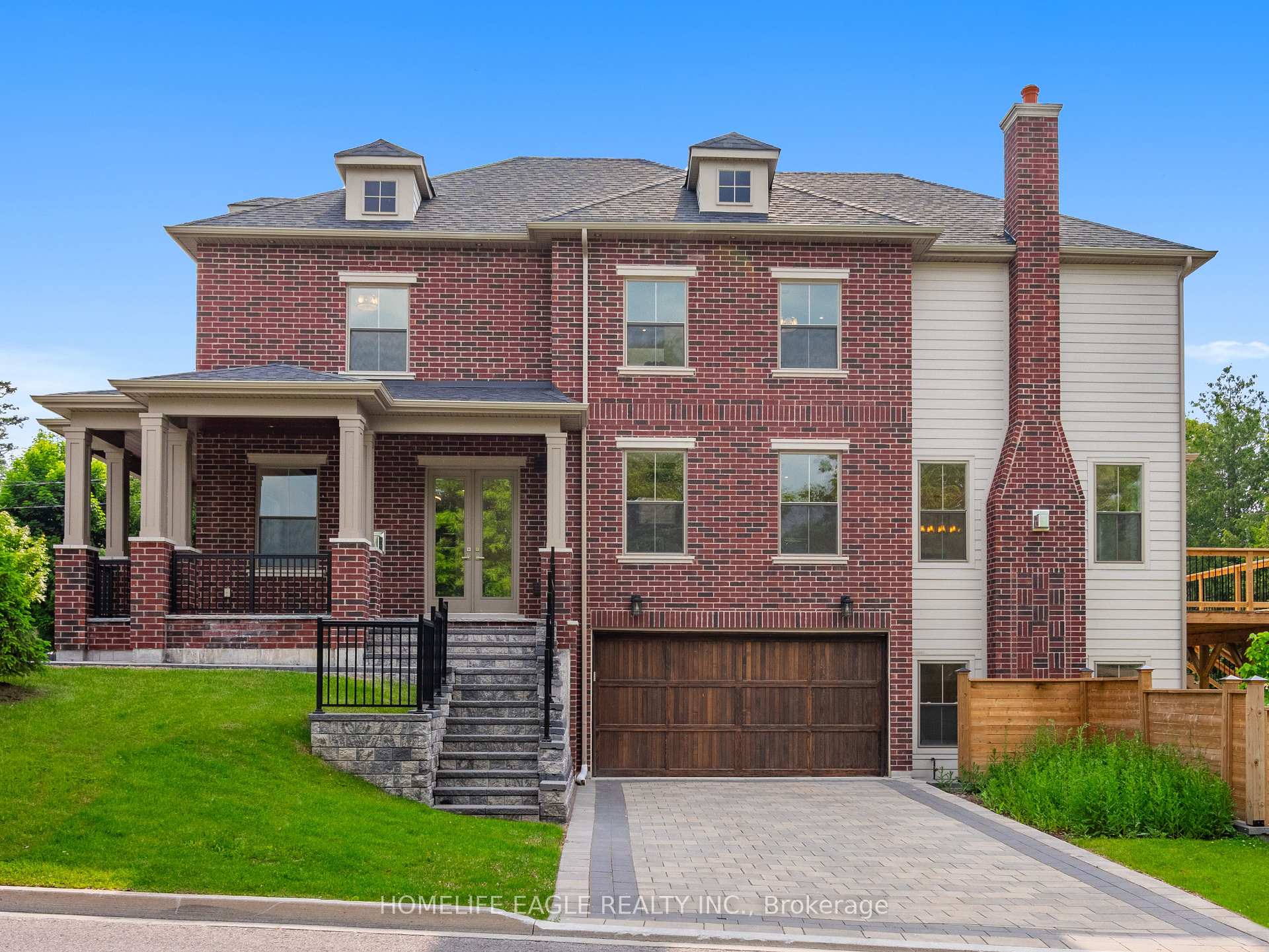 38 Mark Street, Aurora, ON L4G 1L5