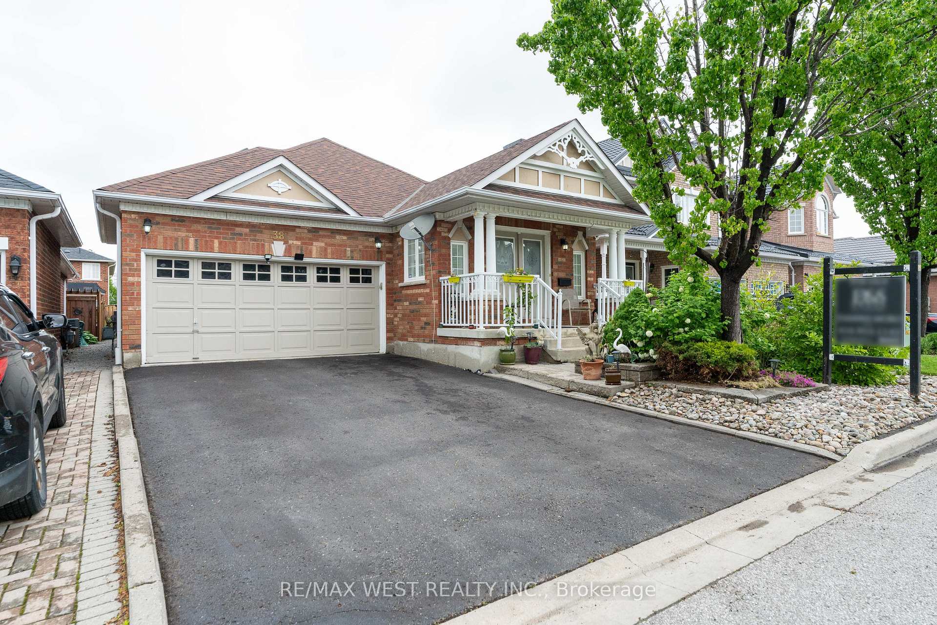 Ajax Real Estate MLS® Listings & Houses For Sale Ajax Real Estate MLS® Listings & Houses For Sale