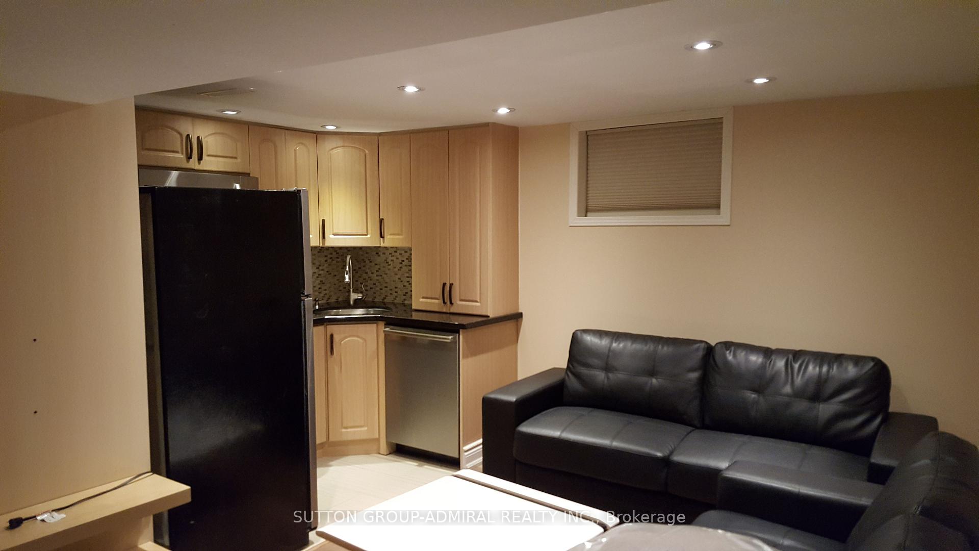 Bsmt - 38 Park Lane Circle, Richmond Hill, ON L4C 6S8