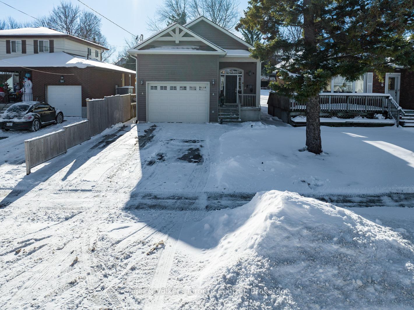 38 Rodney Street, Collingwood, ON L9Y 1C1