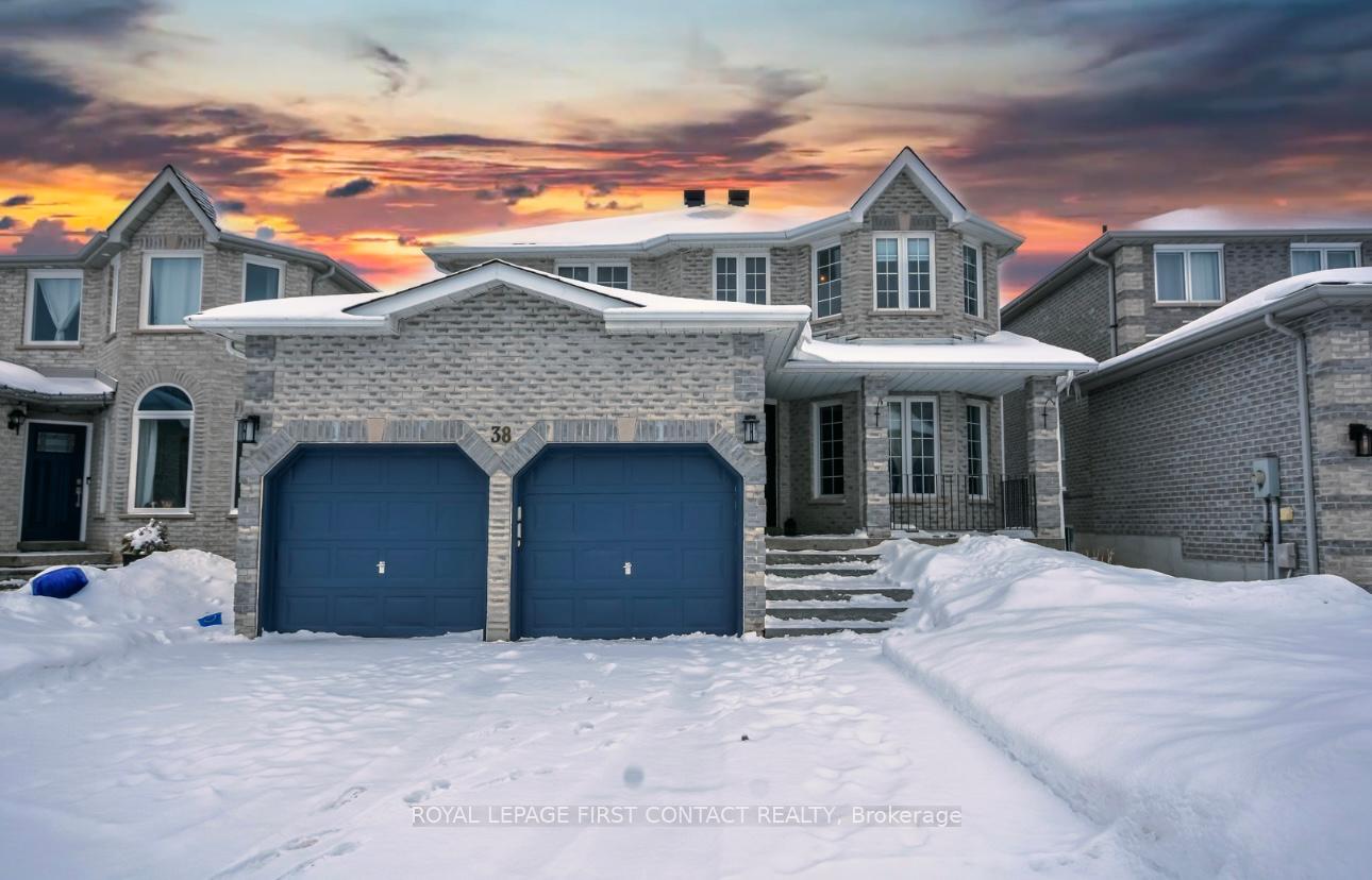 38 Shaina Court, Barrie, ON L4N 9S7