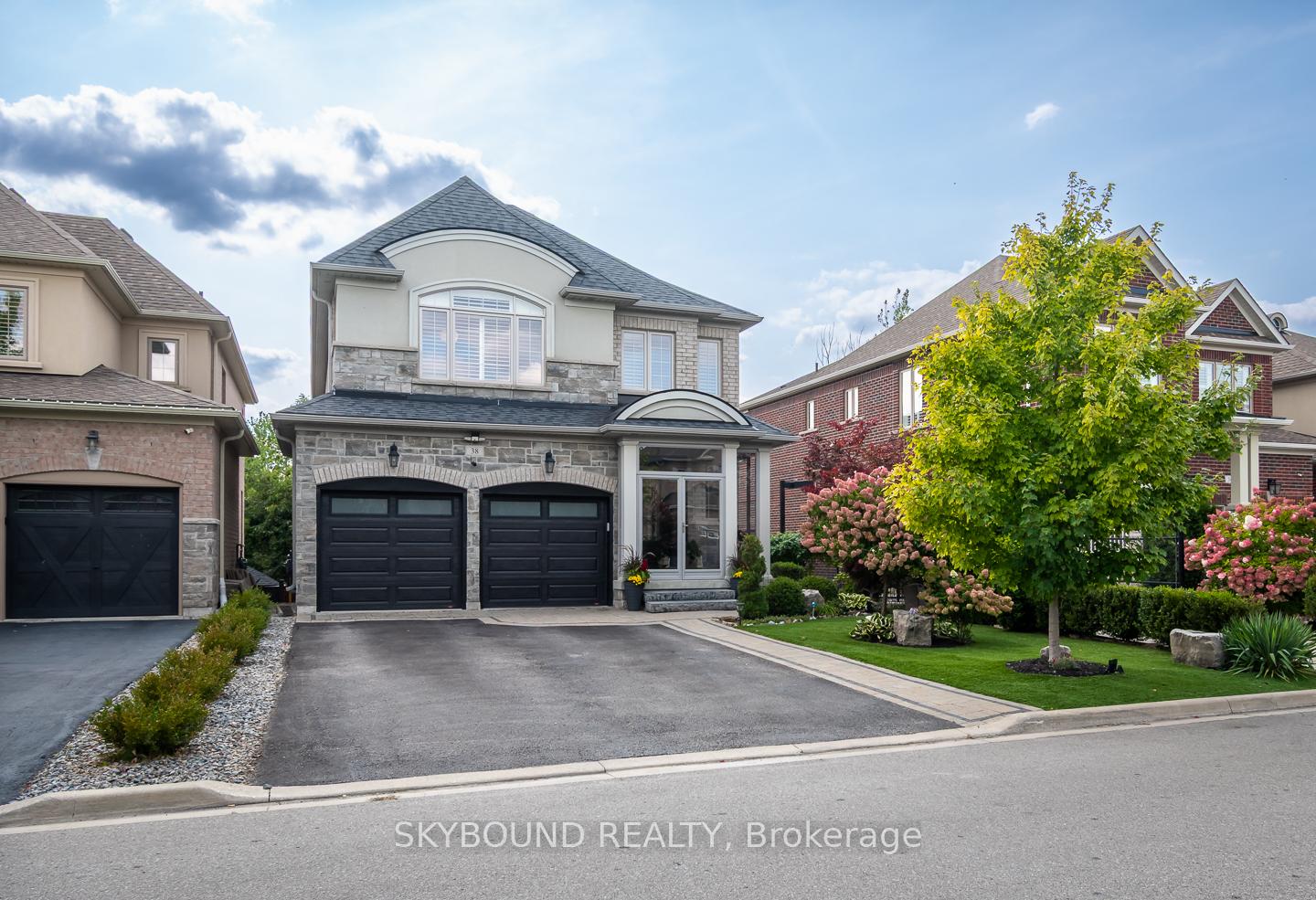 38 Silver Pond Drive, Halton Hills, ON L7G 0G6