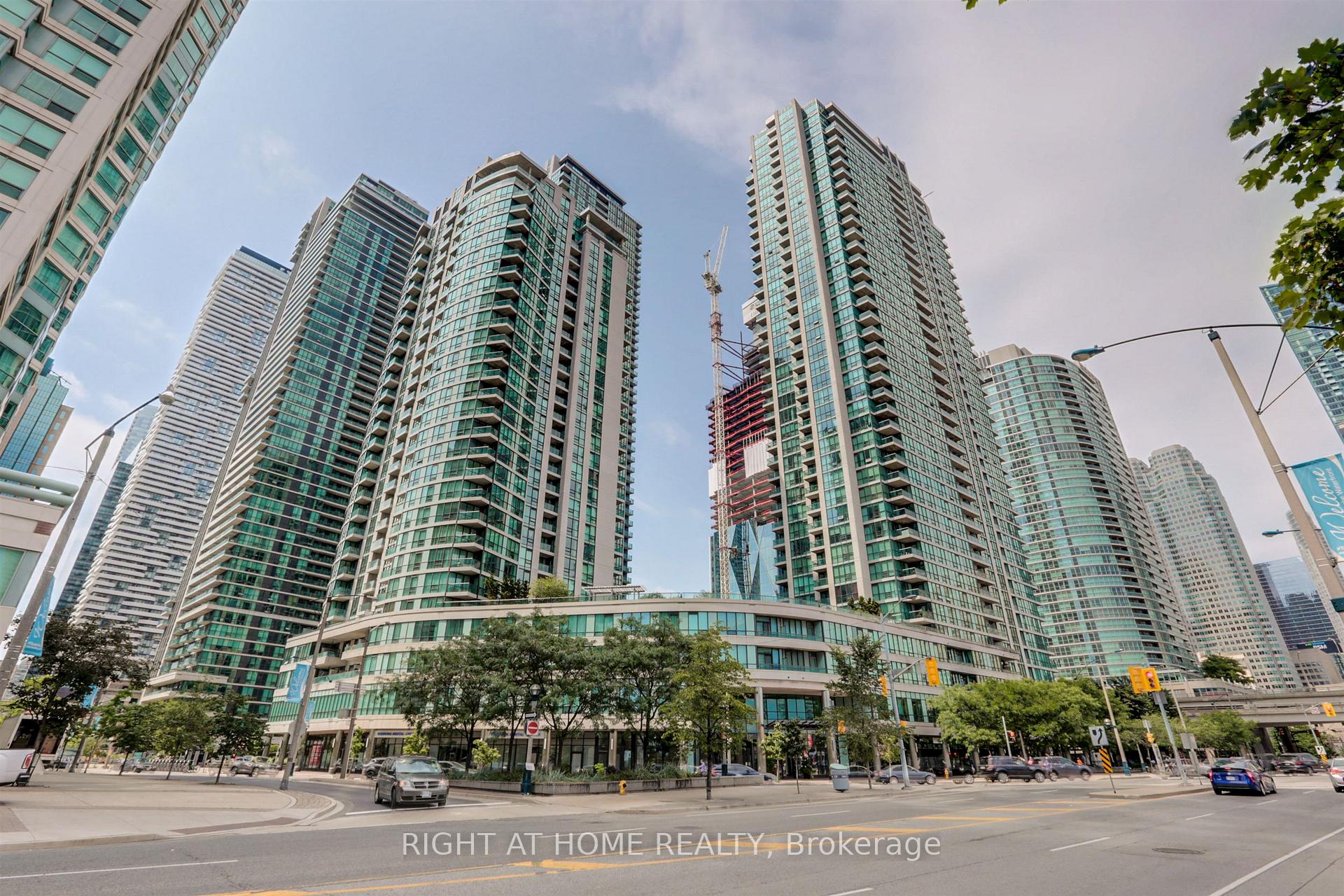 3805 - 16 Yonge Street, Toronto, ON M5E 2A1
