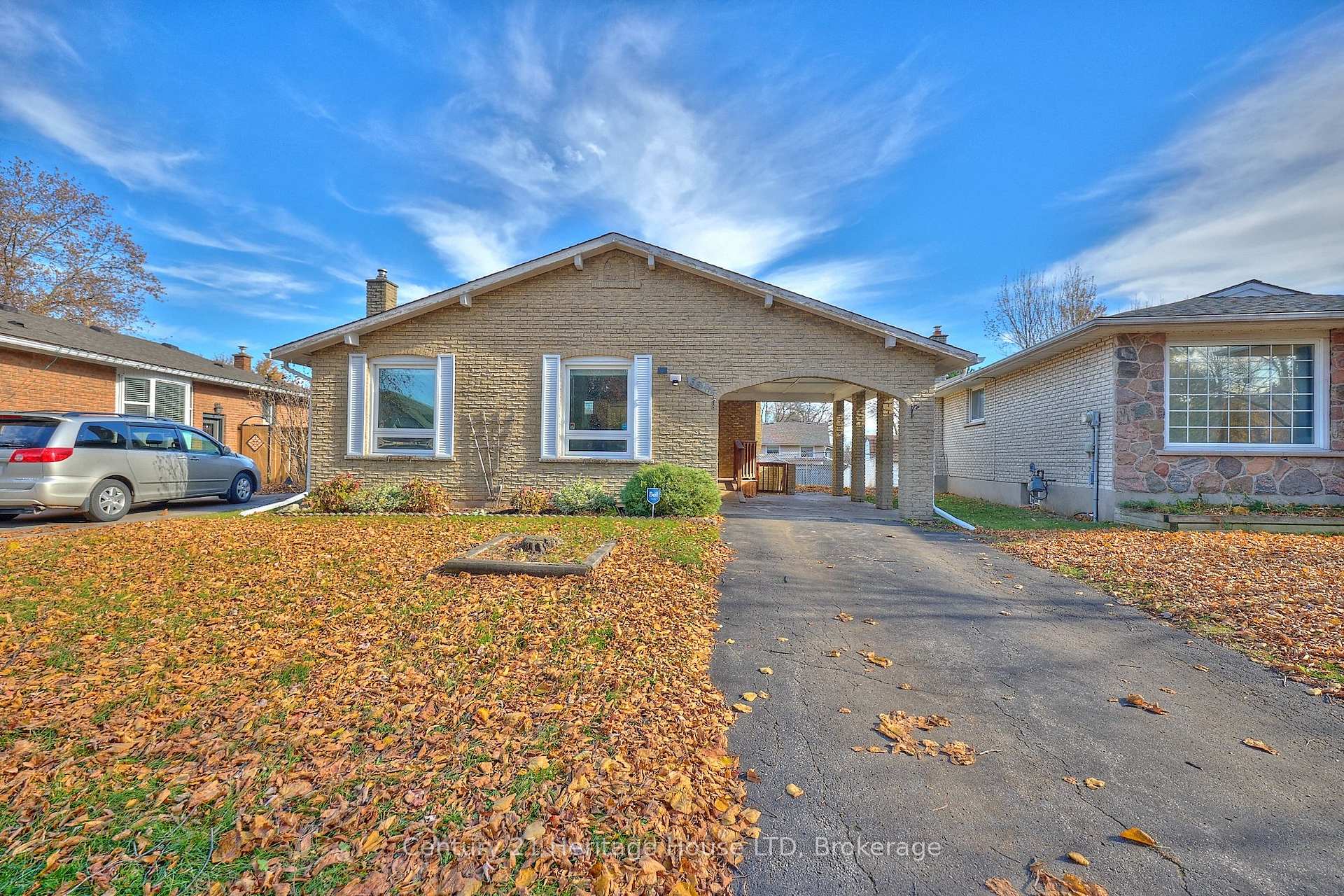 3810 Orlando Drive, Niagara Falls, ON L2J 4B7