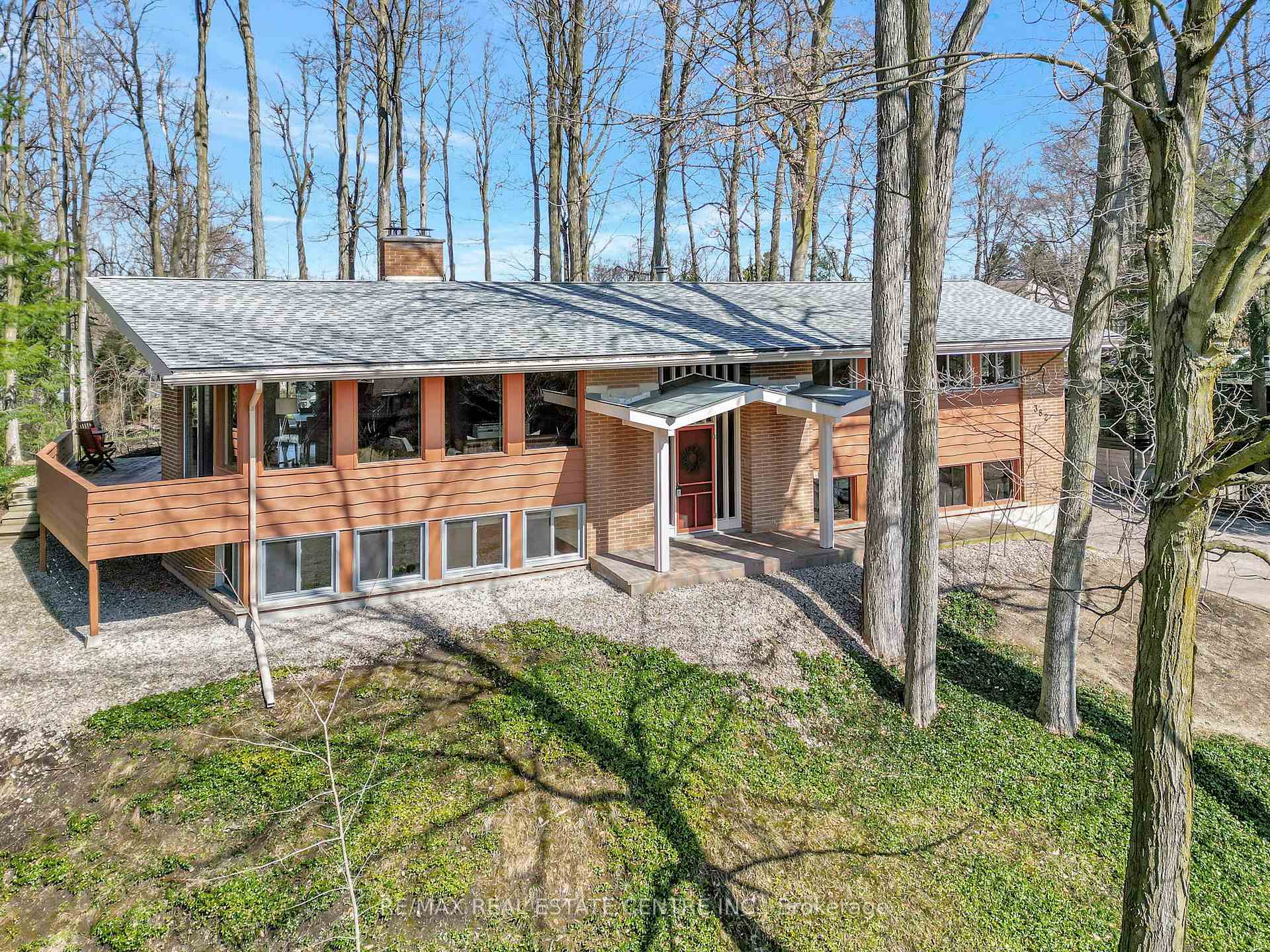 382 Arden Place, Waterloo, ON N2L 2N7