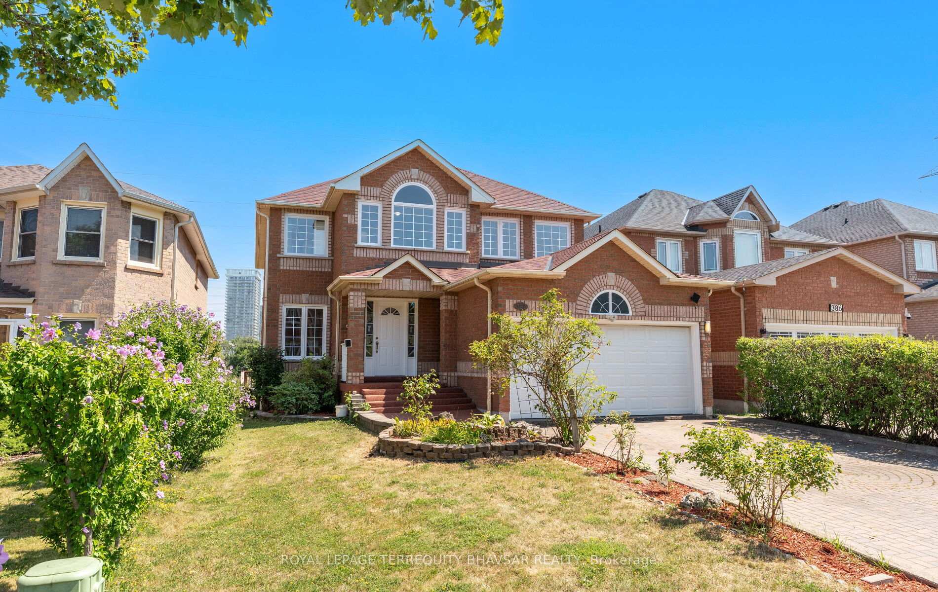 382 Harrowsmith Drive, Mississauga, ON L5R 3V1