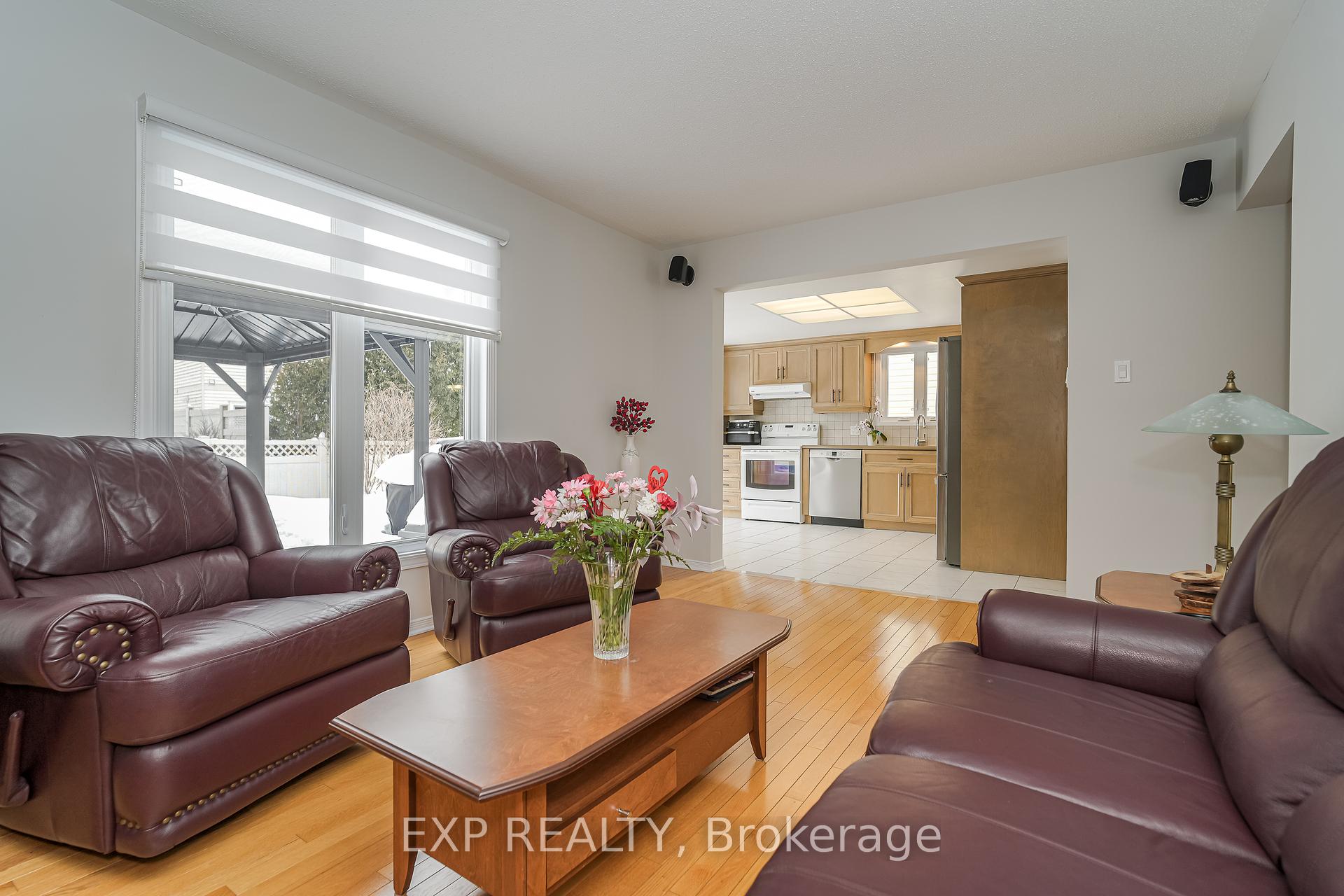 386 Pauline Charron Place, Vanier and Kingsview Park, ON K1L 8L3