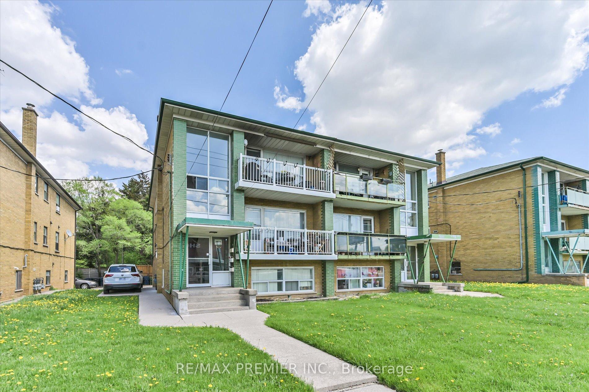 3871 Bathurst Street, Toronto, ON M3H 3N4