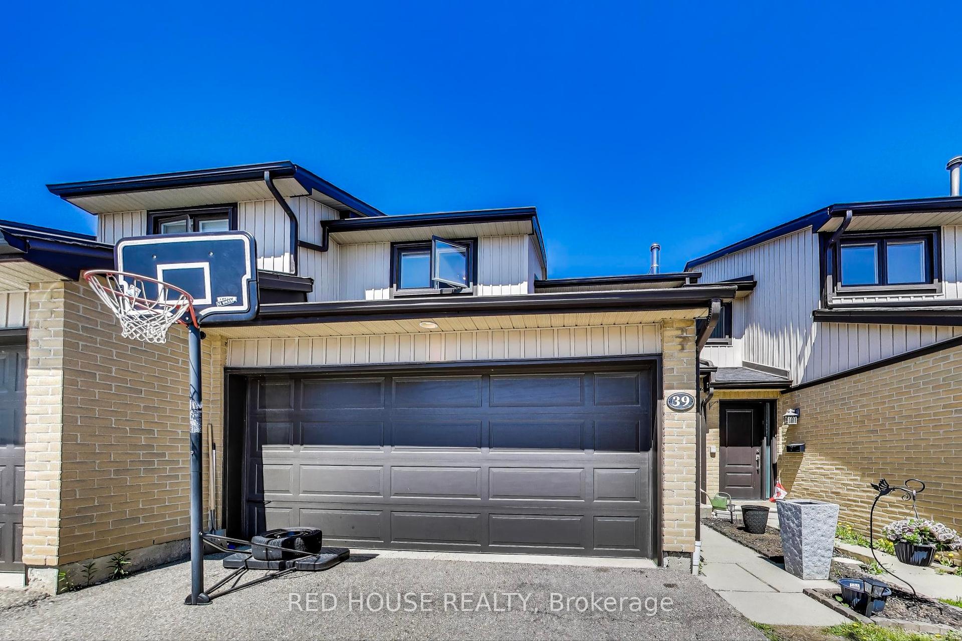 39 - 3510 South Millway, Mississauga, ON L5L 3T9