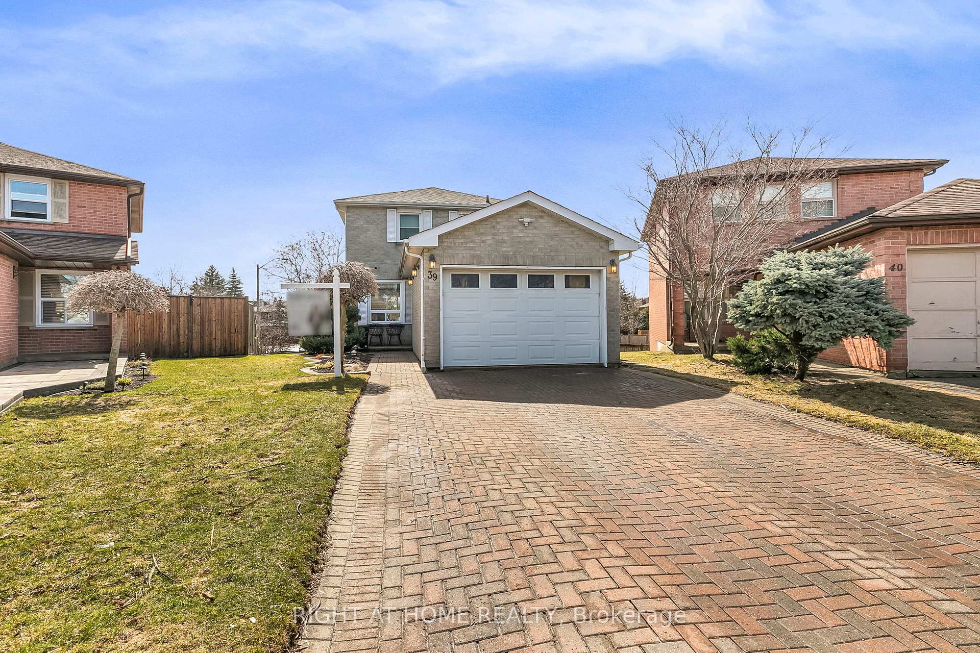 39 Aranka Court, Richmond Hill, ON L4C 7V2