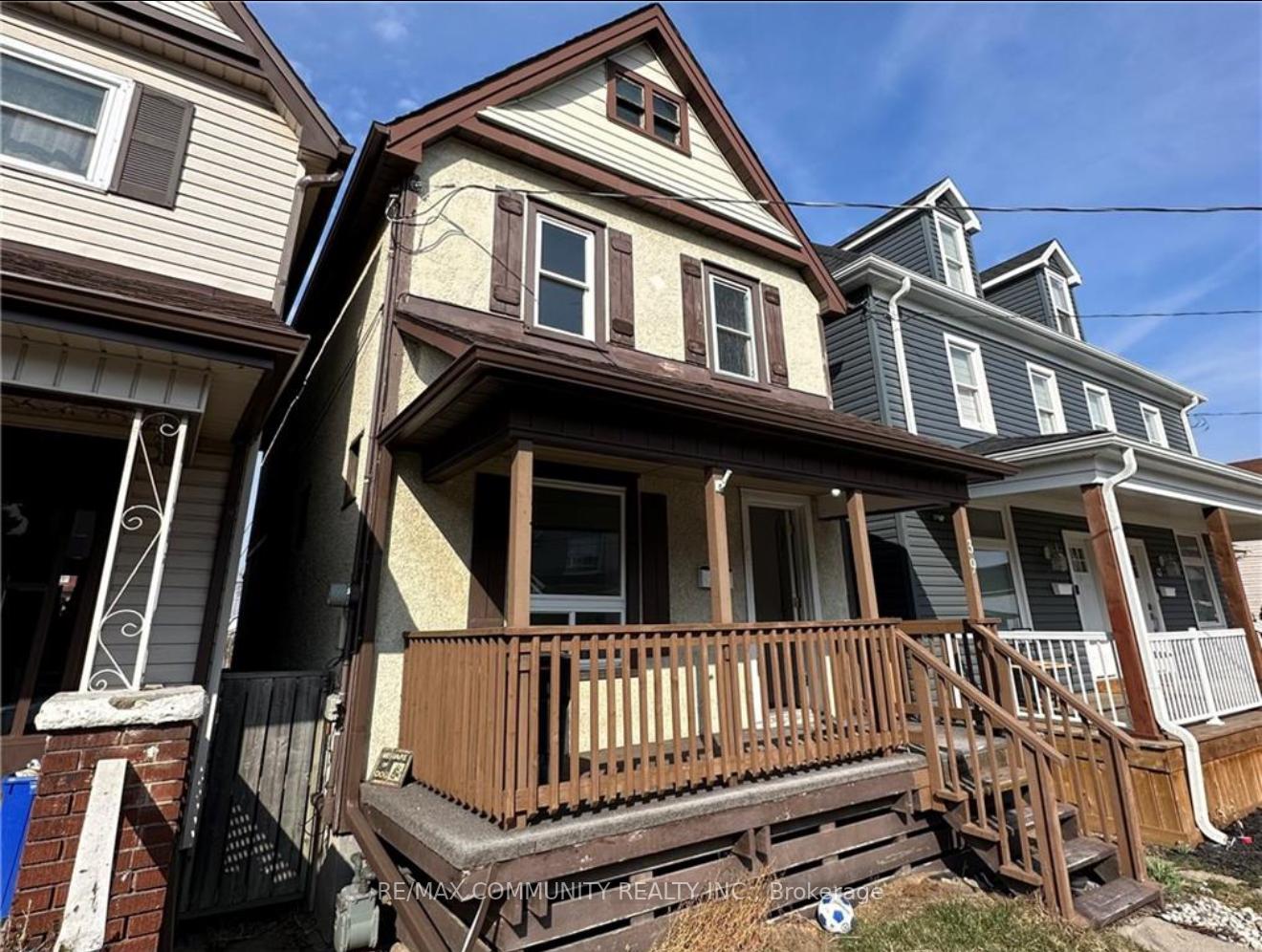39 Beechwood Avenue, Hamilton, ON L8L 2S5