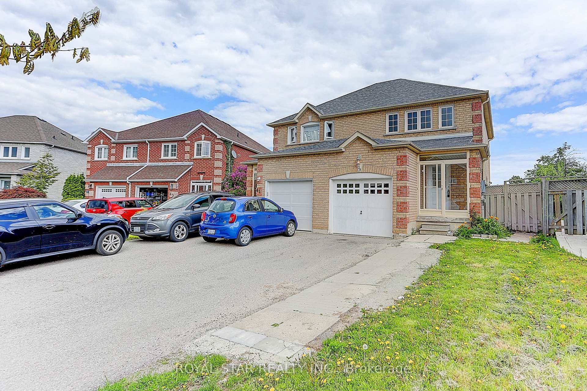 39 Caruso Drive, Brampton, ON L6Y 5B2