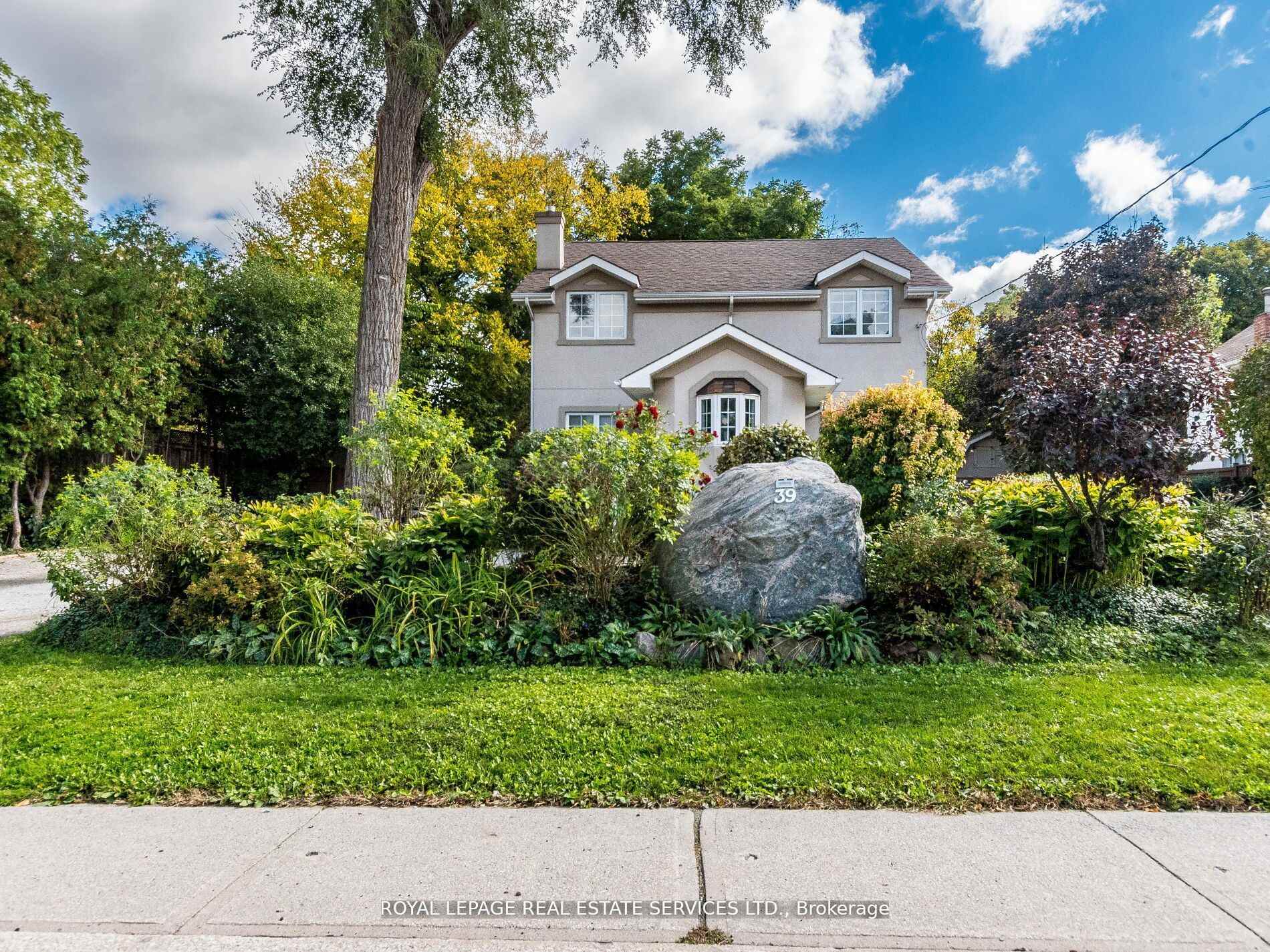 39 Clarence Street, Brampton, ON L6W 1S2