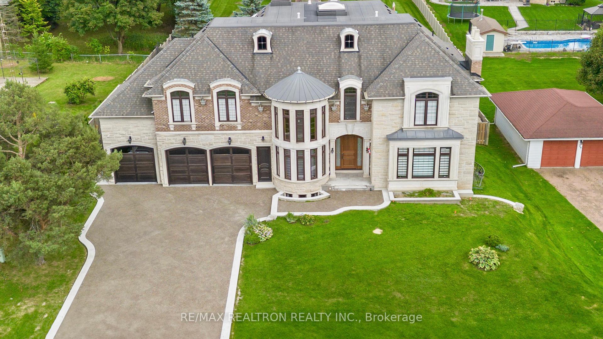 39 Patricia Drive, King, ON L7B 1H5