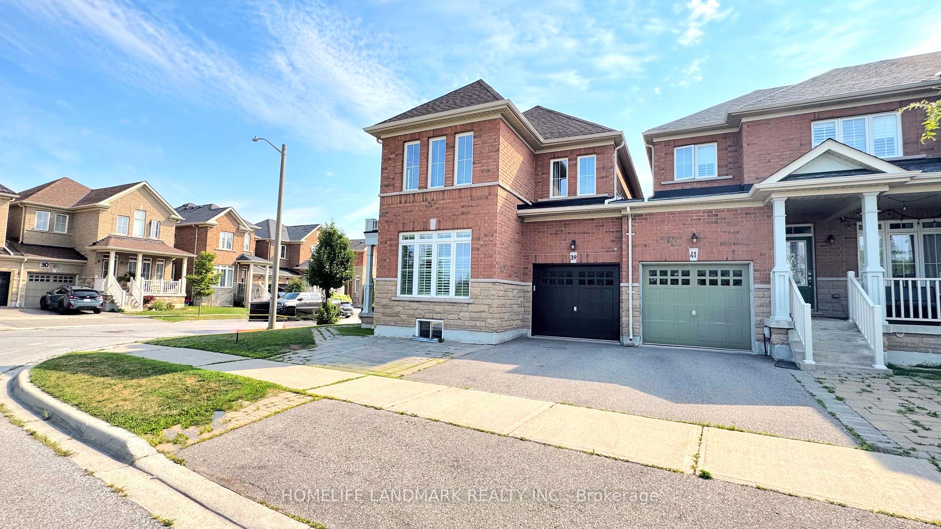 39 Pavlova Crescent, Richmond Hill, ON L4E 0V8