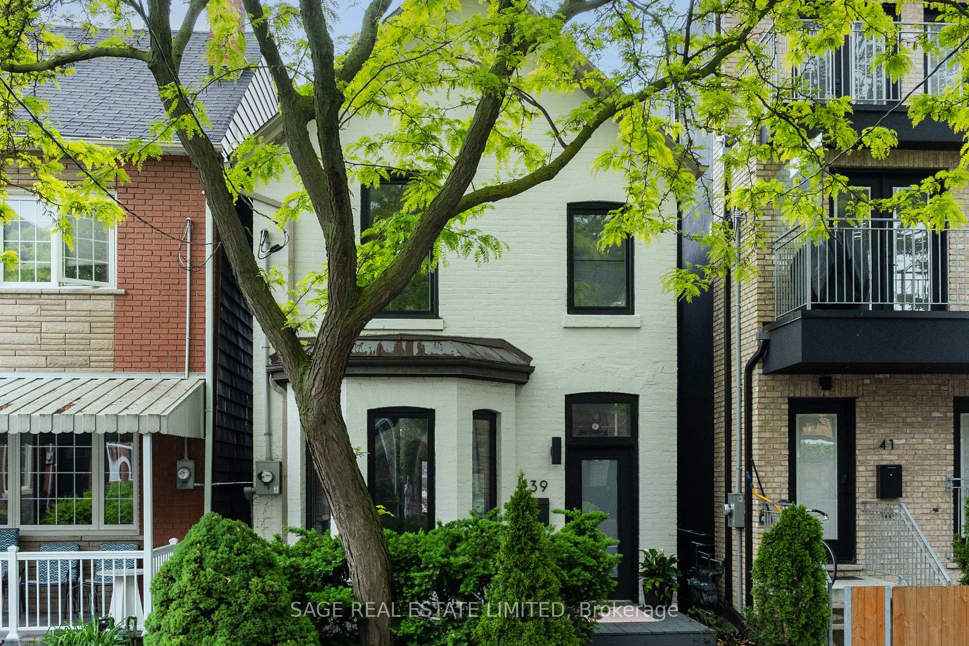 39 Rolyat Street, Toronto, ON M6J 1S5