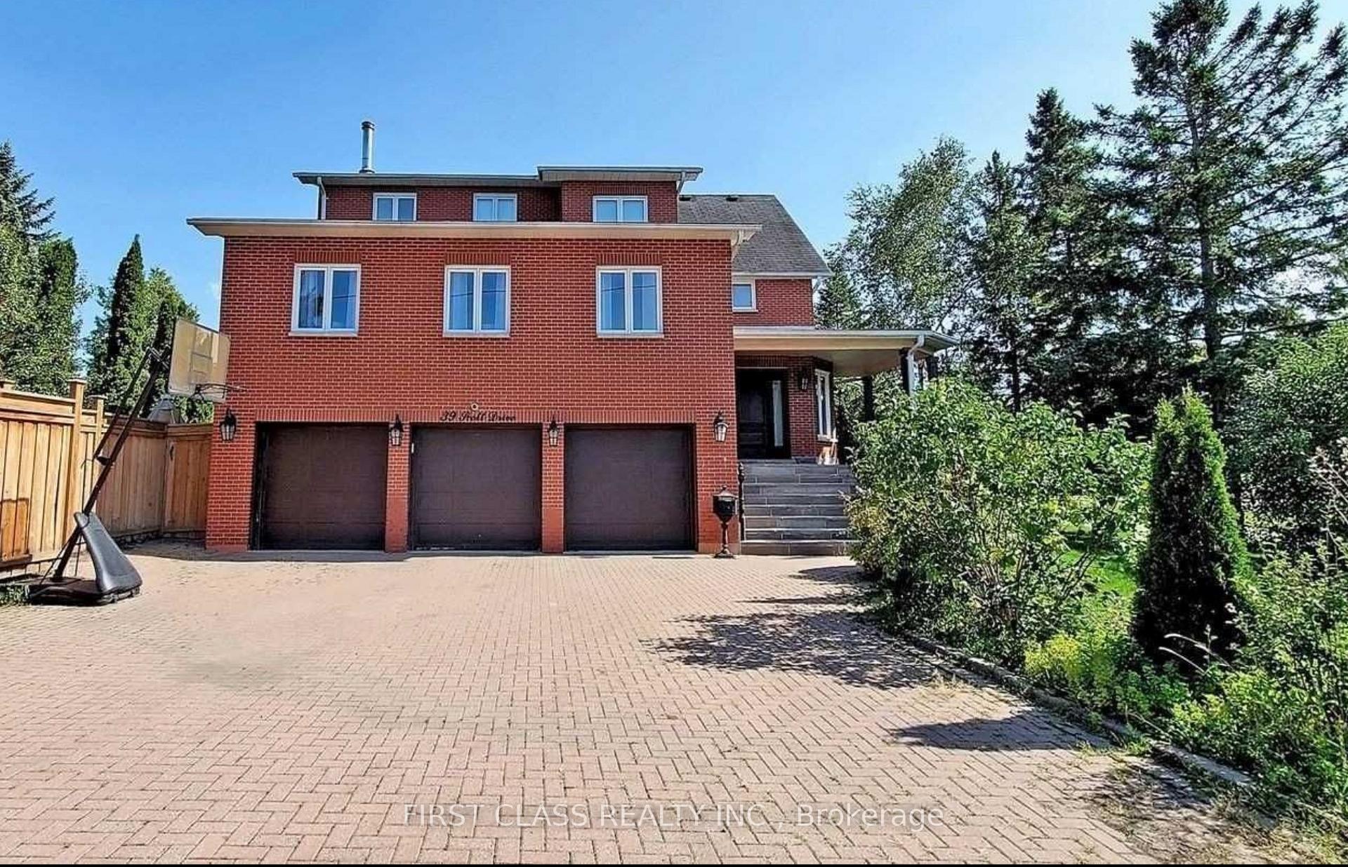 39 Scott Drive, Richmond Hill, ON L4C 6V5