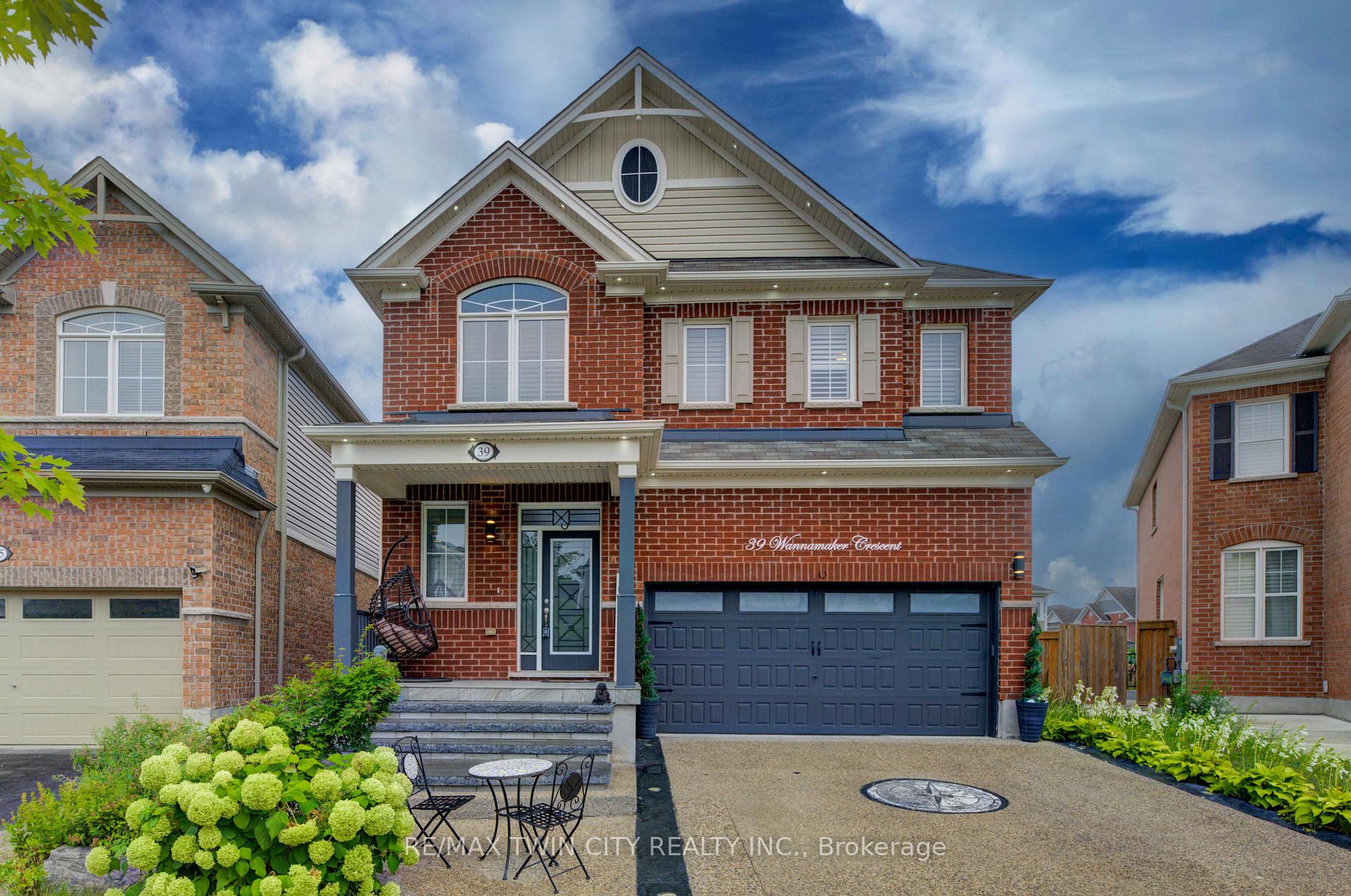 39 Wannamaker Crescent, Cambridge, ON N3E 0C5