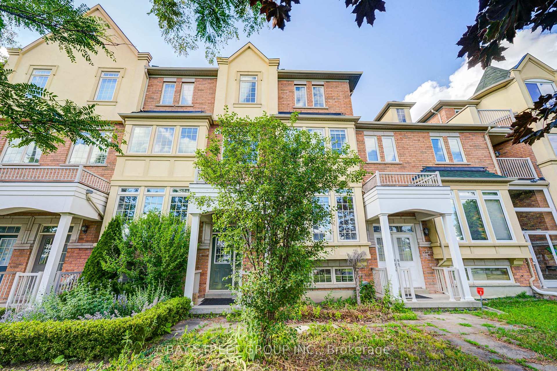 39 Zokol Drive, Aurora, ON L4G 0B6