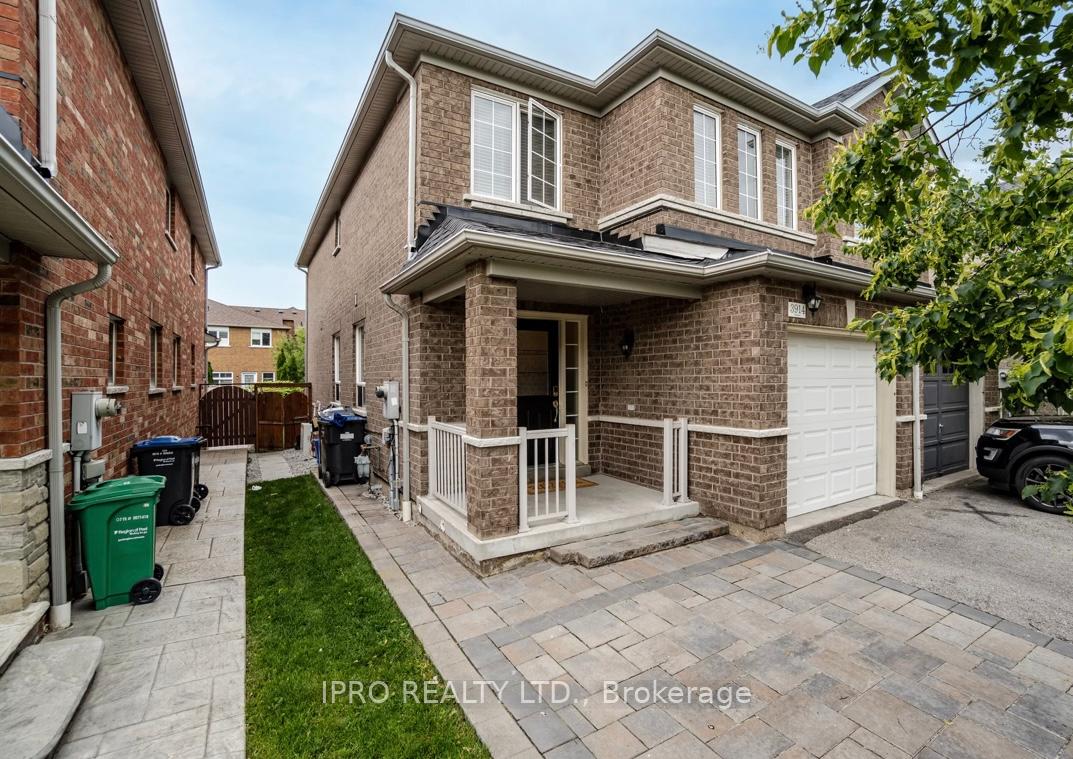 3914 Stardust Street, Mississauga, ON L5M 8A6