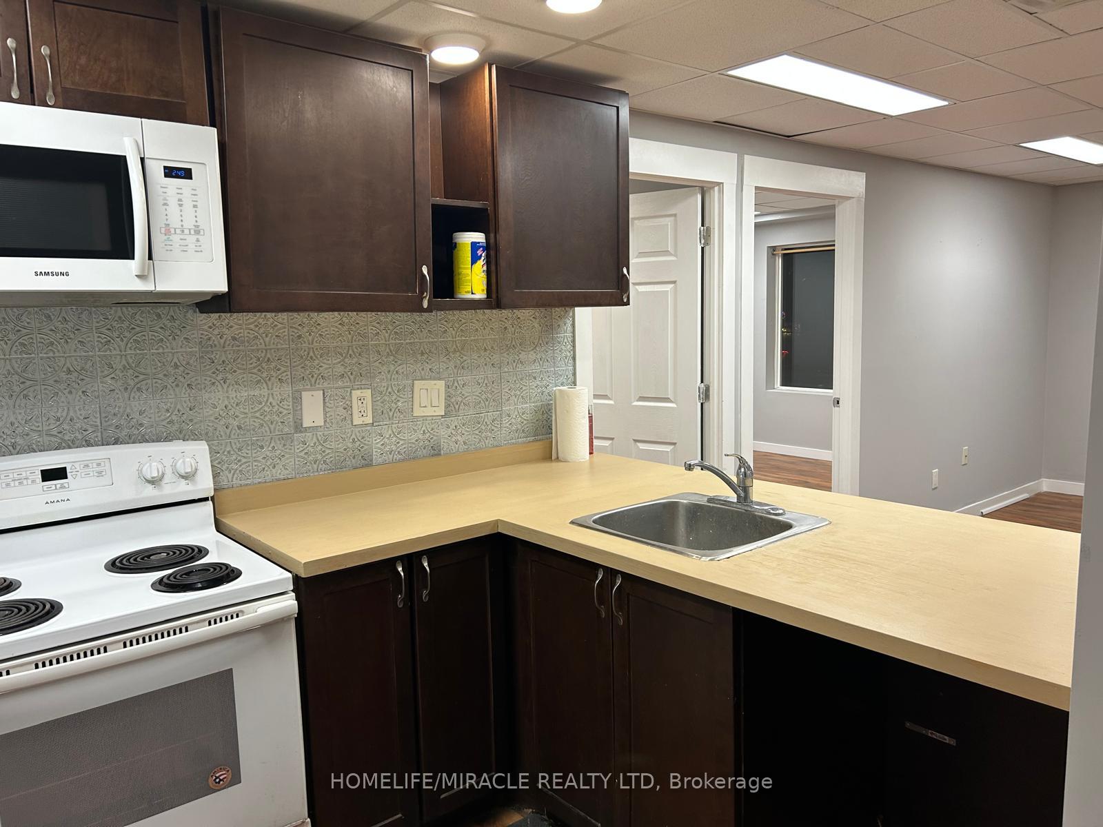 4 - 594 Barton Street E, Hamilton, ON L8L 2Z7