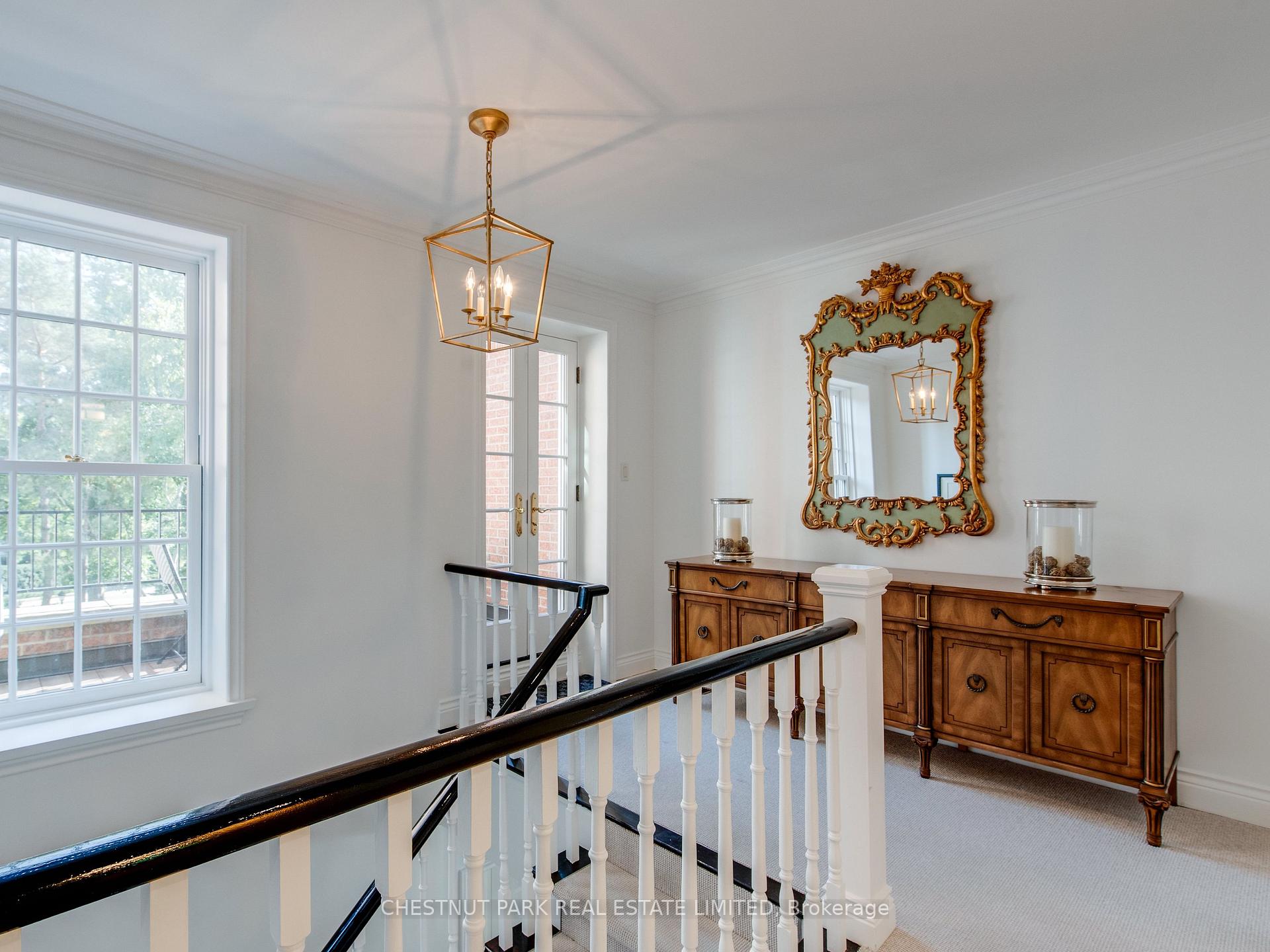 4 - 94 Crescent Road, Toronto, ON M4W 1T5