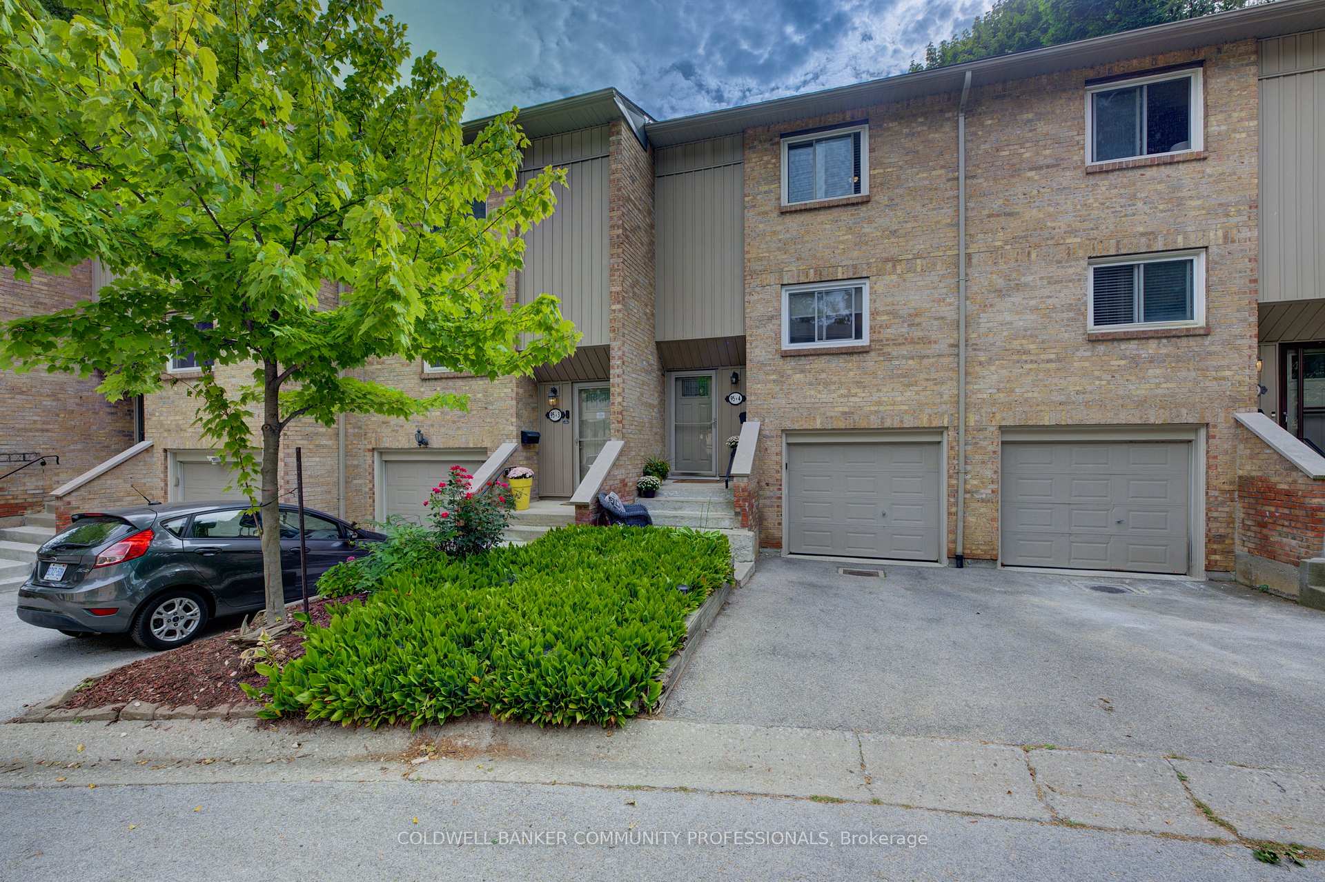 4 - 95 Fonthill Road, Hamilton, ON L9C 6T1