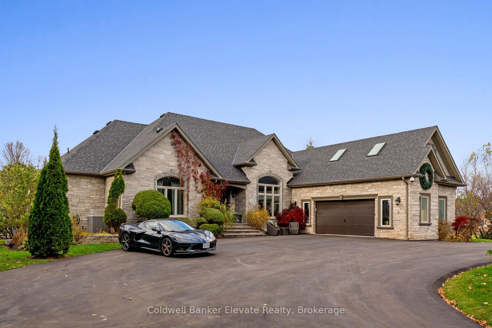 4 Abbitt Crescent, Halton Hills, ON L7A 1A6