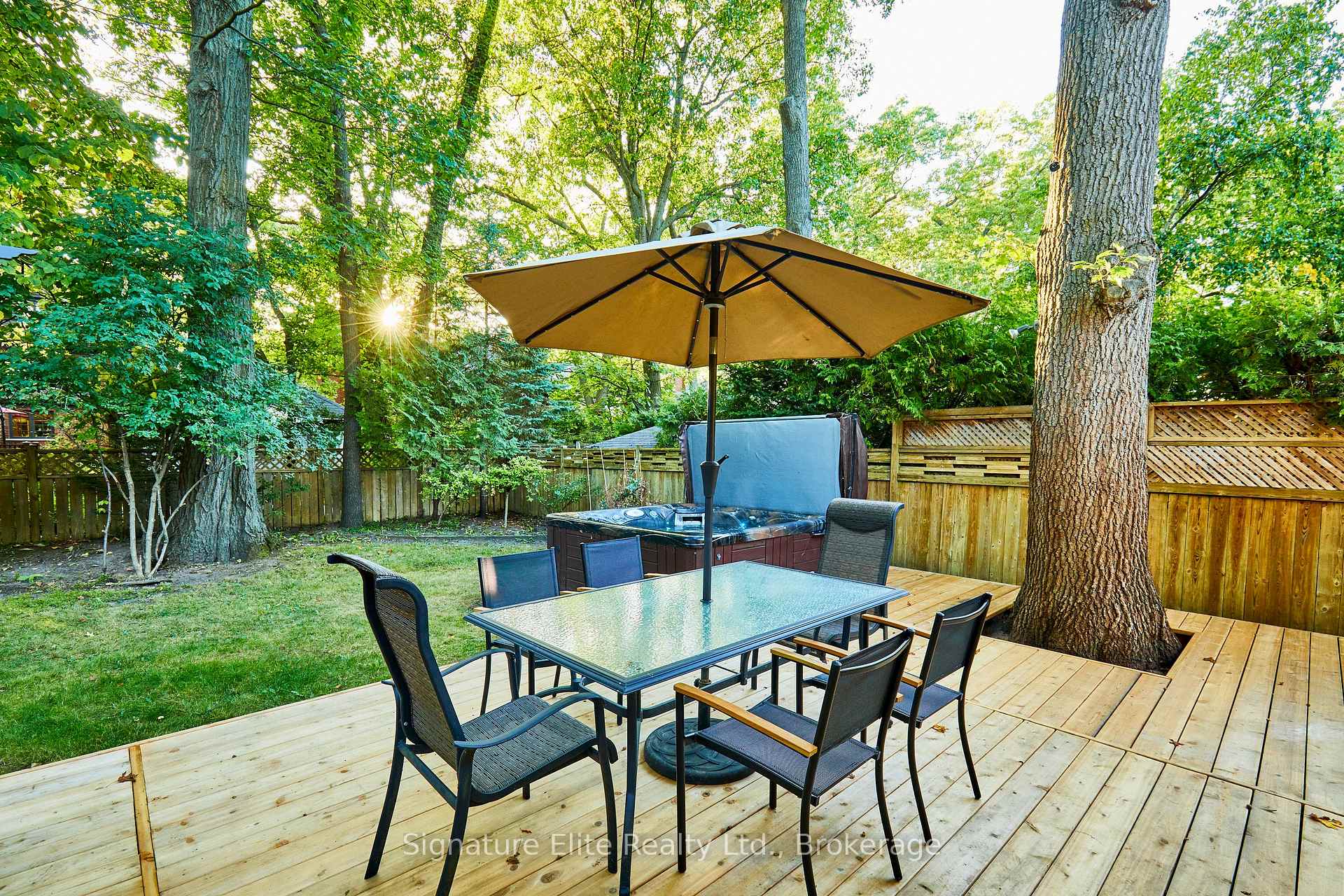 4 Baby Point Terrace, Toronto, ON M6S 4S4