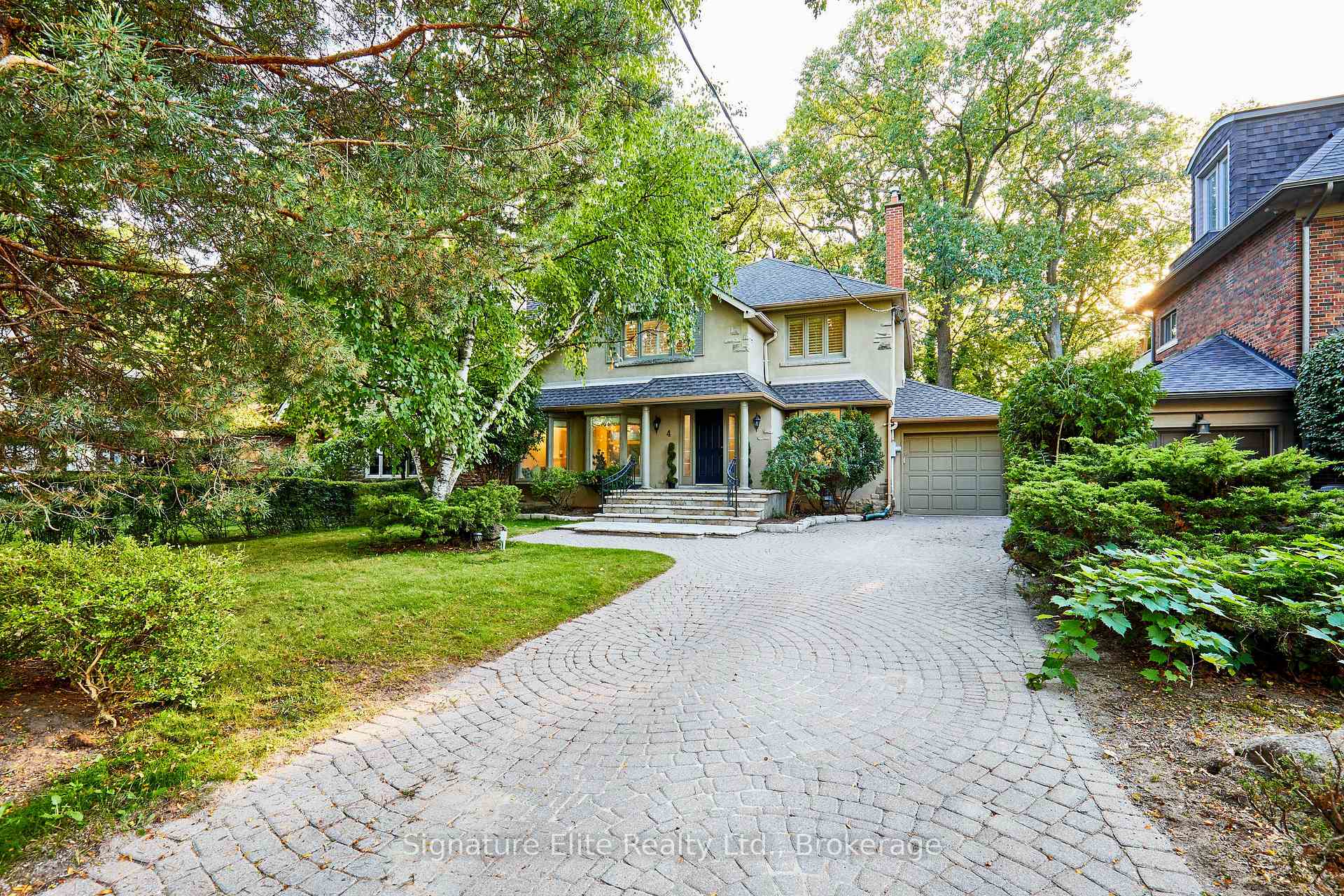 4 Baby Point Terrace, Toronto, ON M6S 4S4