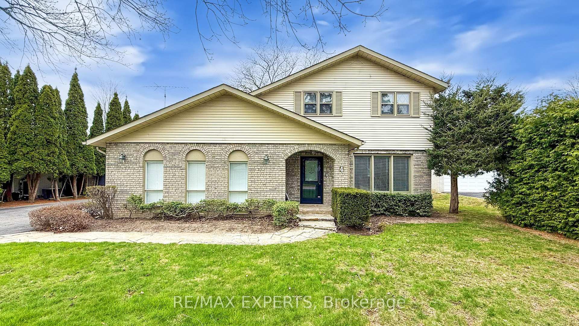 4 Christman Court, Markham, ON L3P 3C8