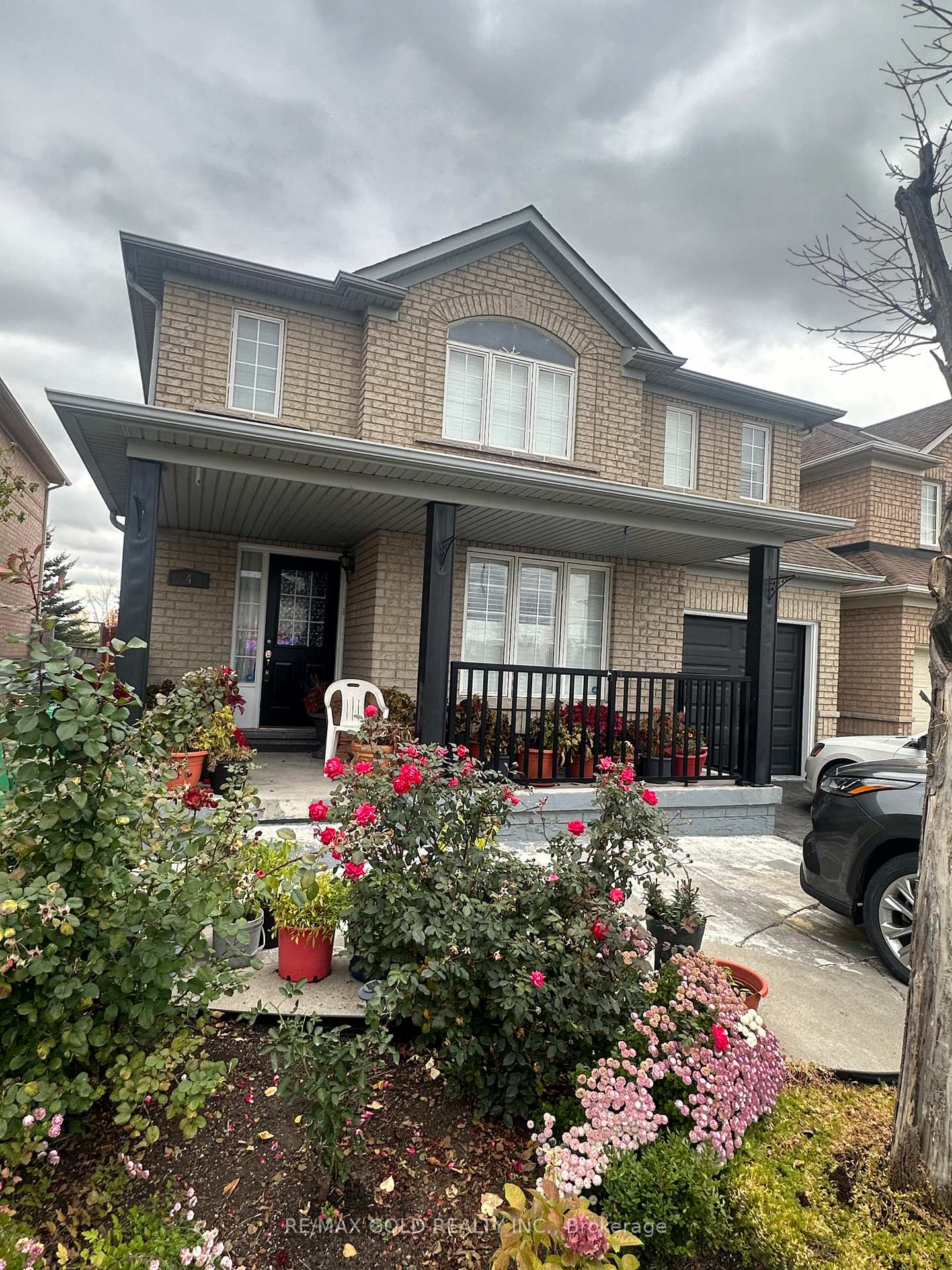 4 Fandor Way, Brampton, ON L7A 2G6