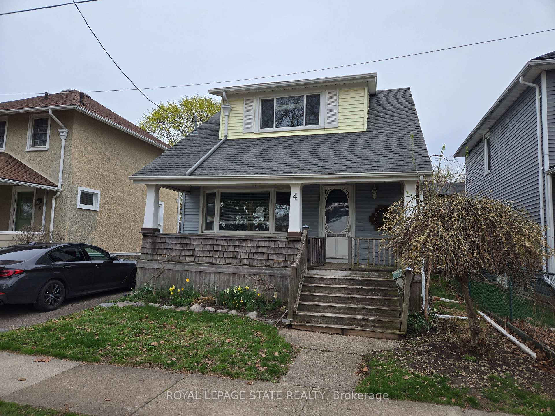 4 HAIG Street, St. Catharines, ON L2R 6K5