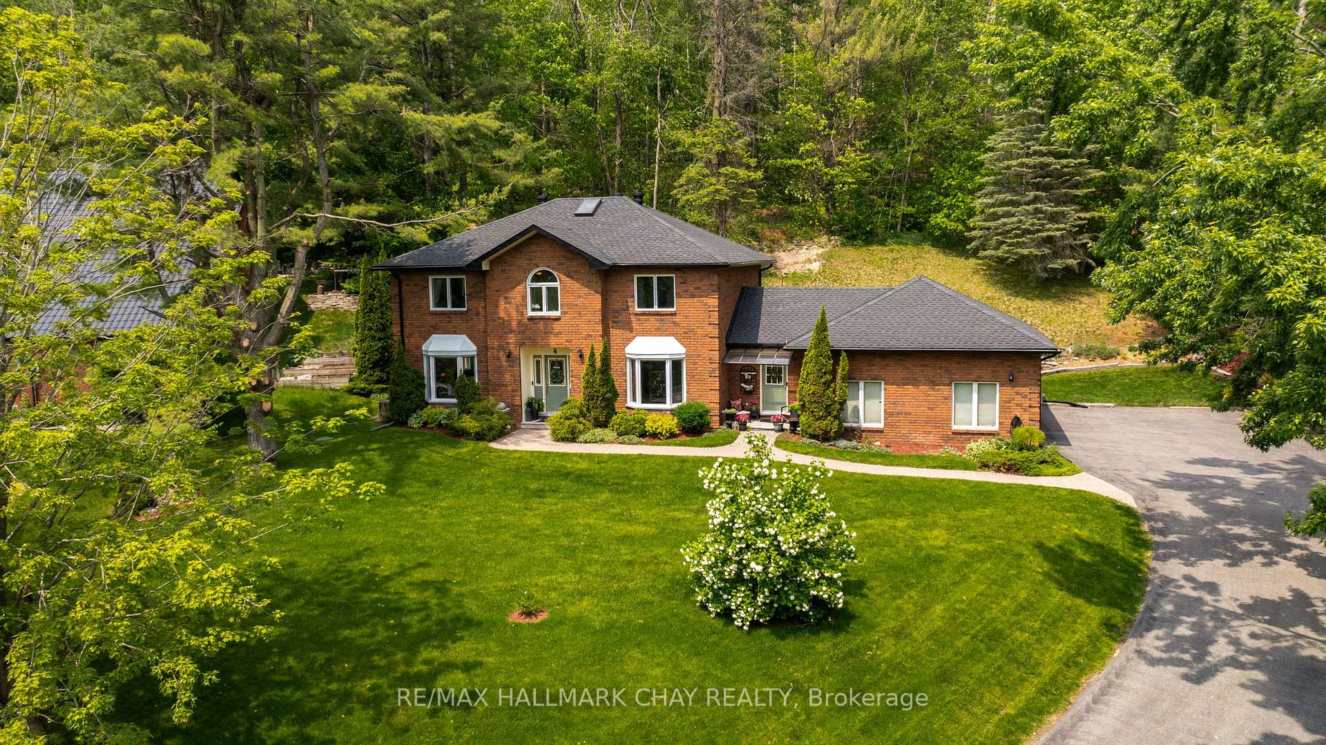 Springwater Real Estate MLS® Listings & Houses For Sale