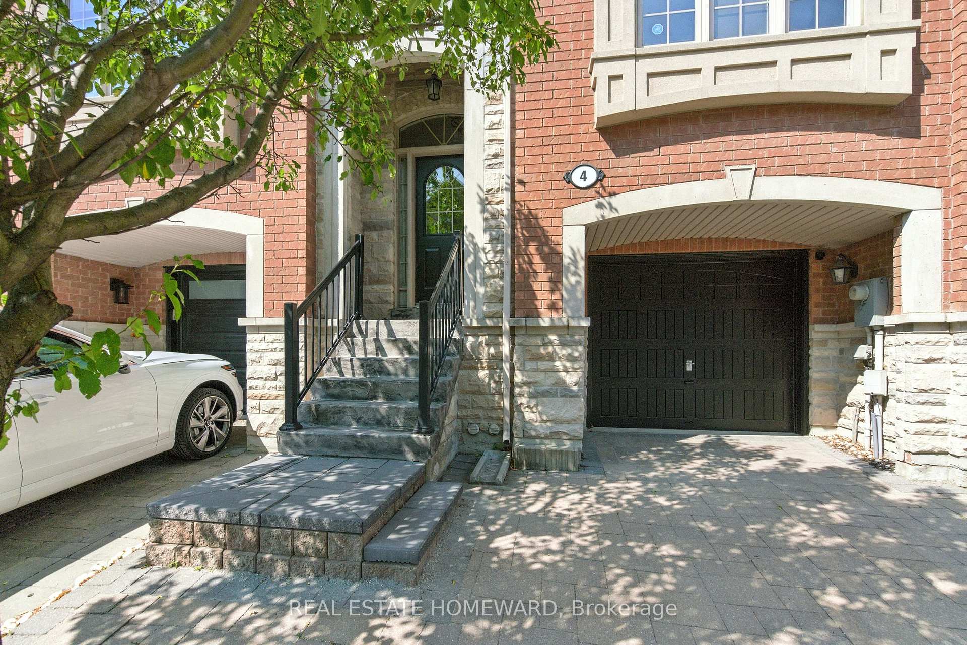 4 Isaac Devins Avenue, Vaughan, ON L4L 0A4