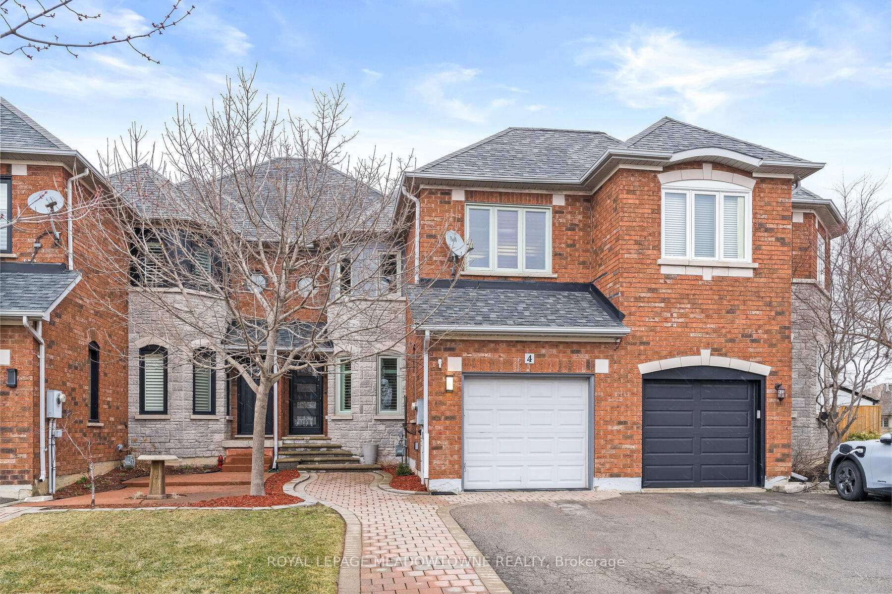 4 James Young Drive, Halton Hills, ON L7G 5S6