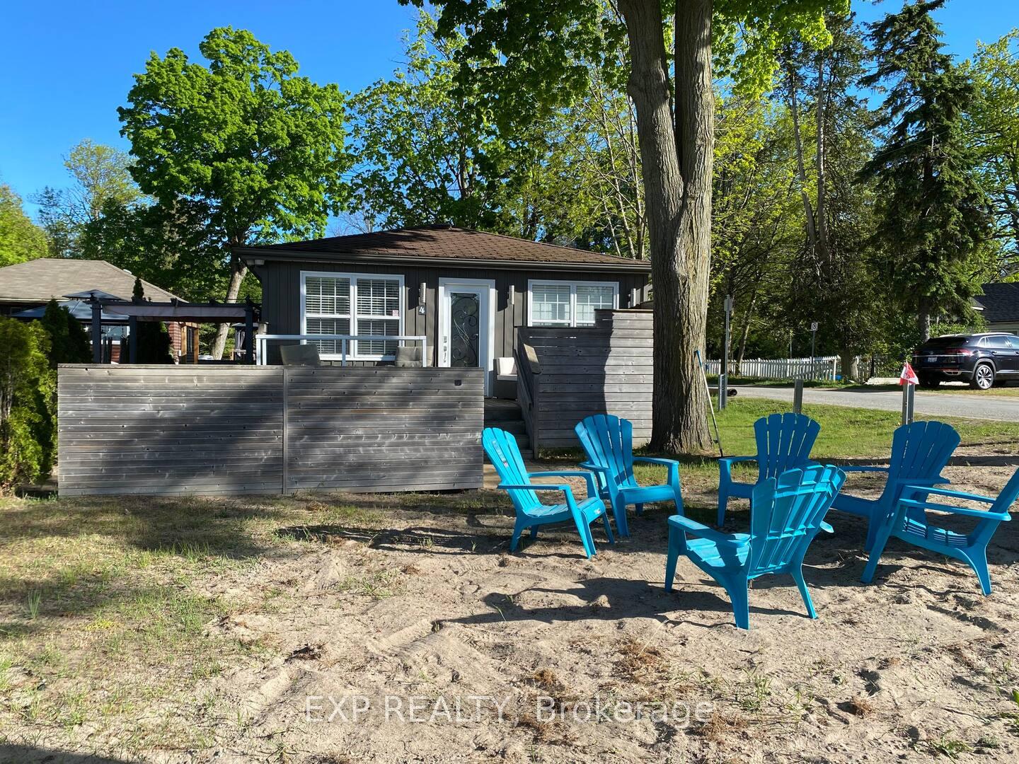 4 Oliver Drive, Tiny, ON L0L 2J0