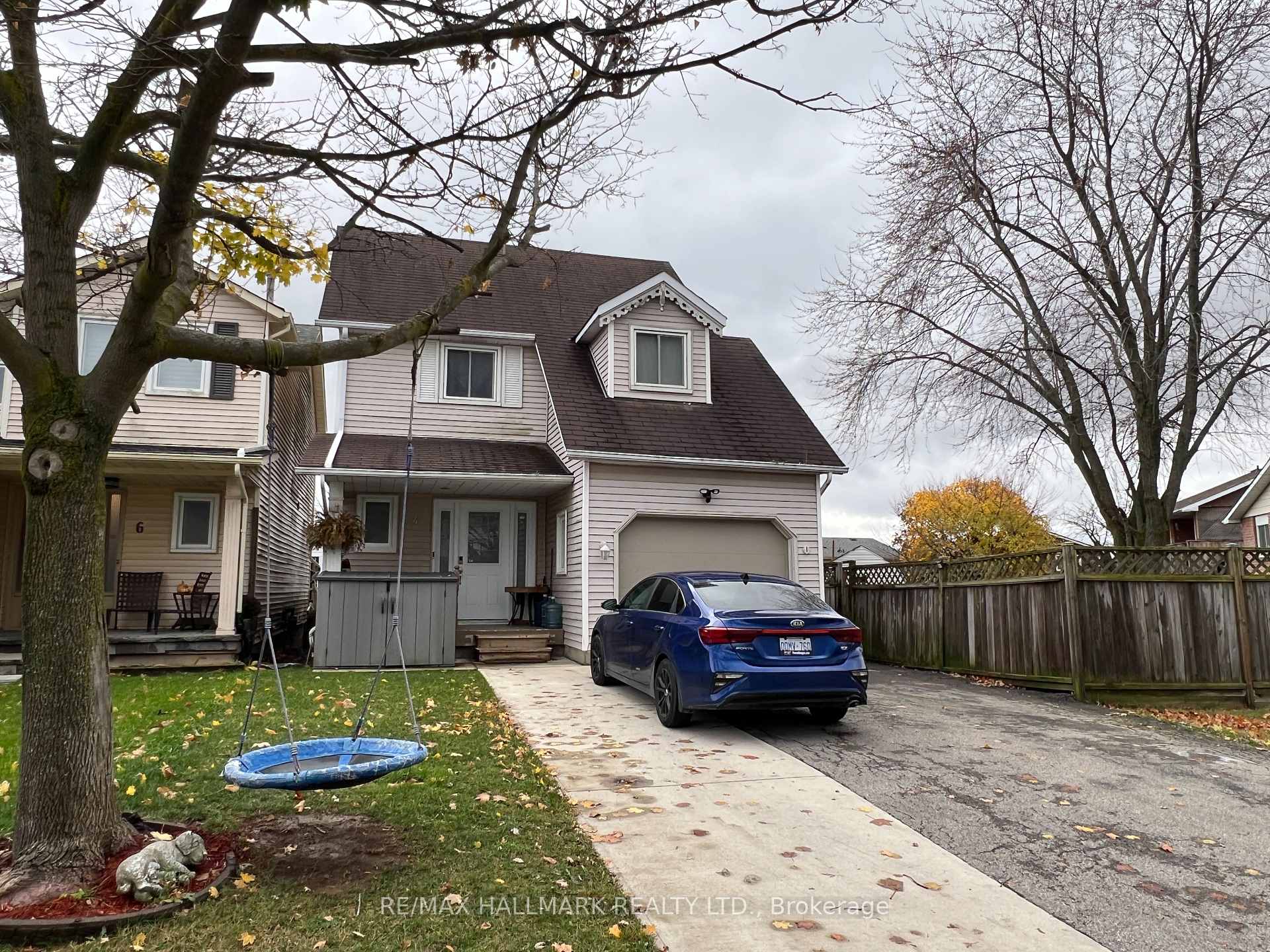 4 Rannie Court, Thorold, ON L2V 4X2