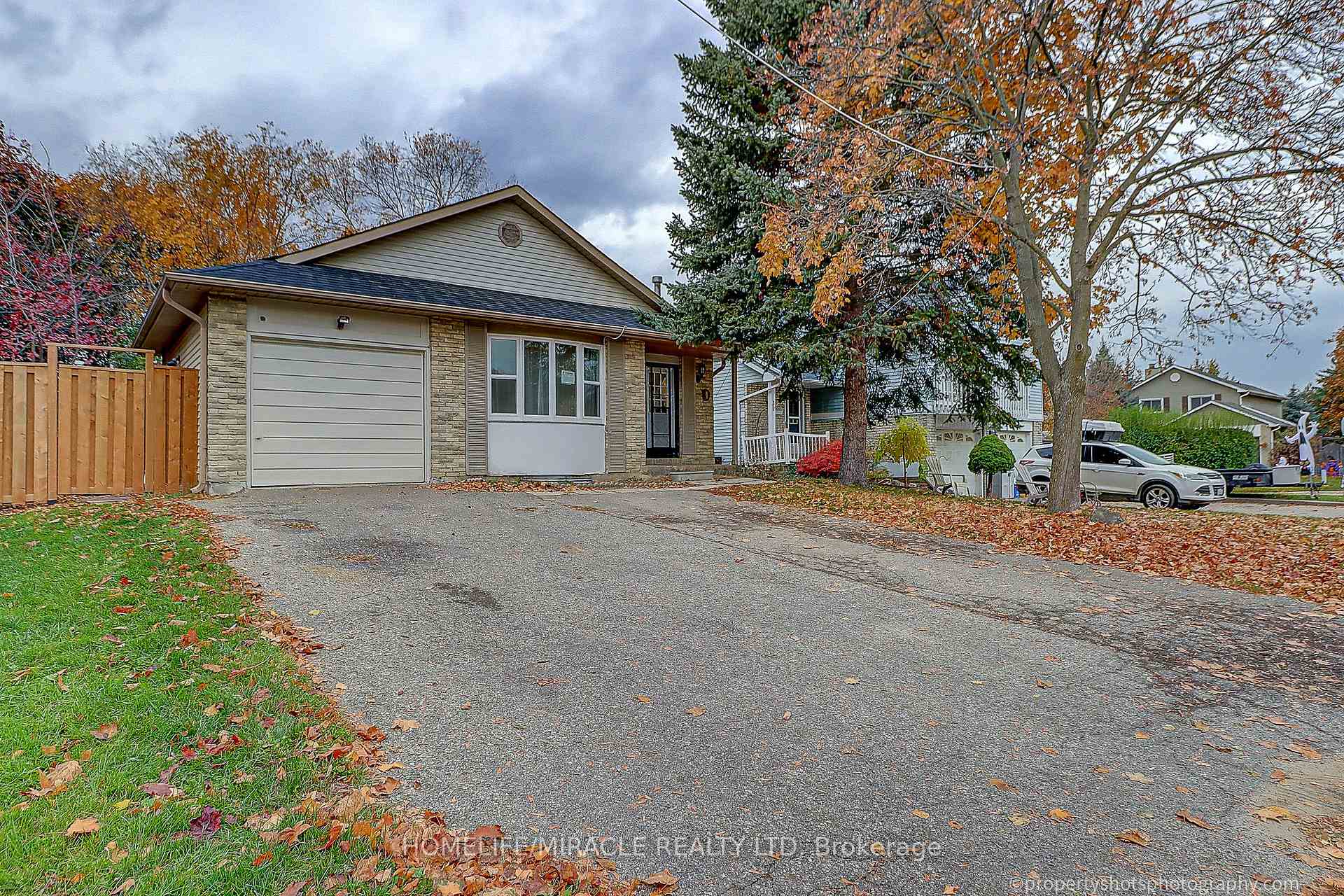 Upper - 4 Richvale Drive, Brampton, ON L6Z 1M4