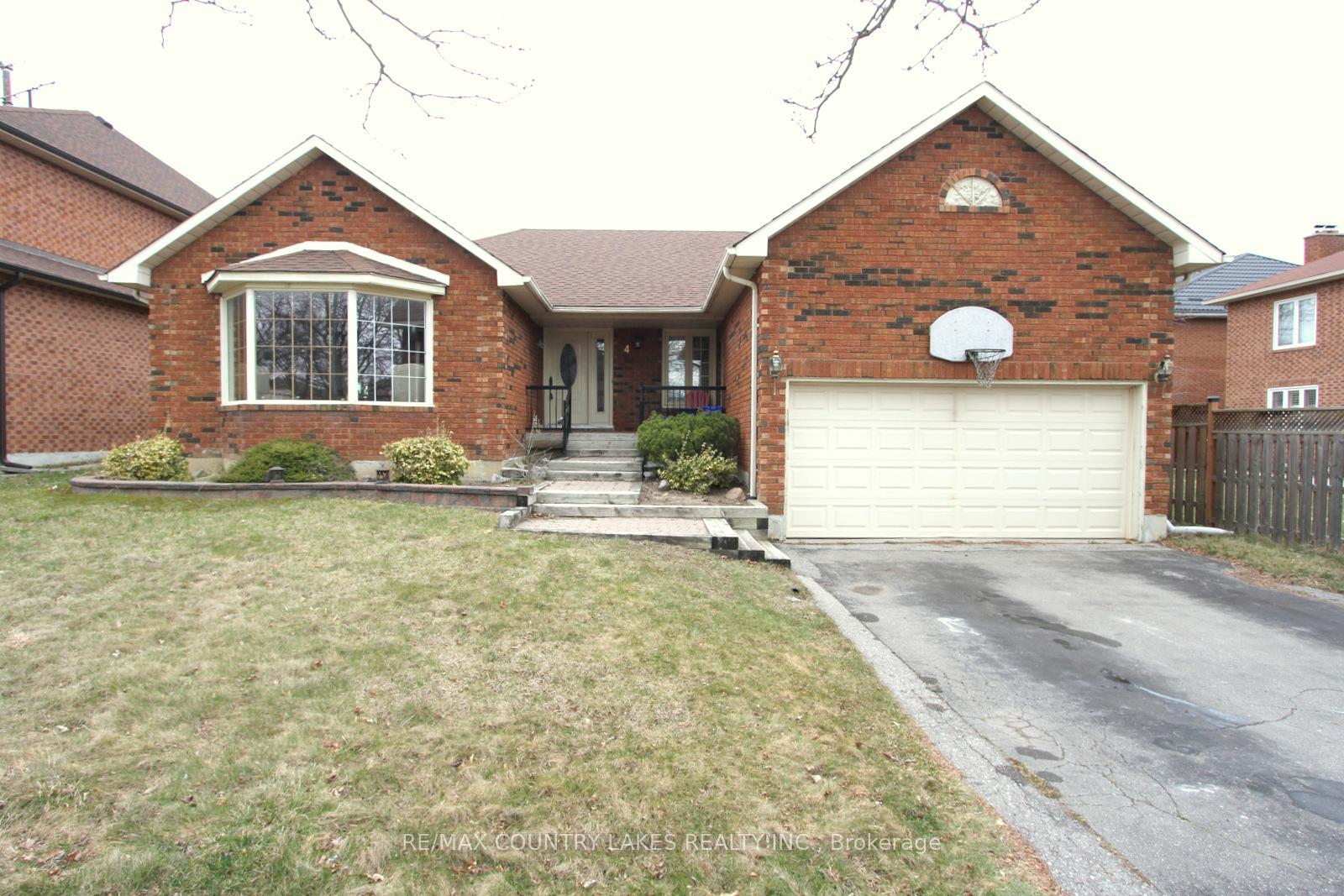 4 Sillett Drive, Ajax, ON L1T 3J3
