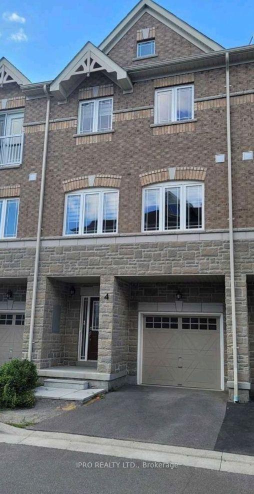 4 Waterstone Way, Whitby, ON L1N 5Z7