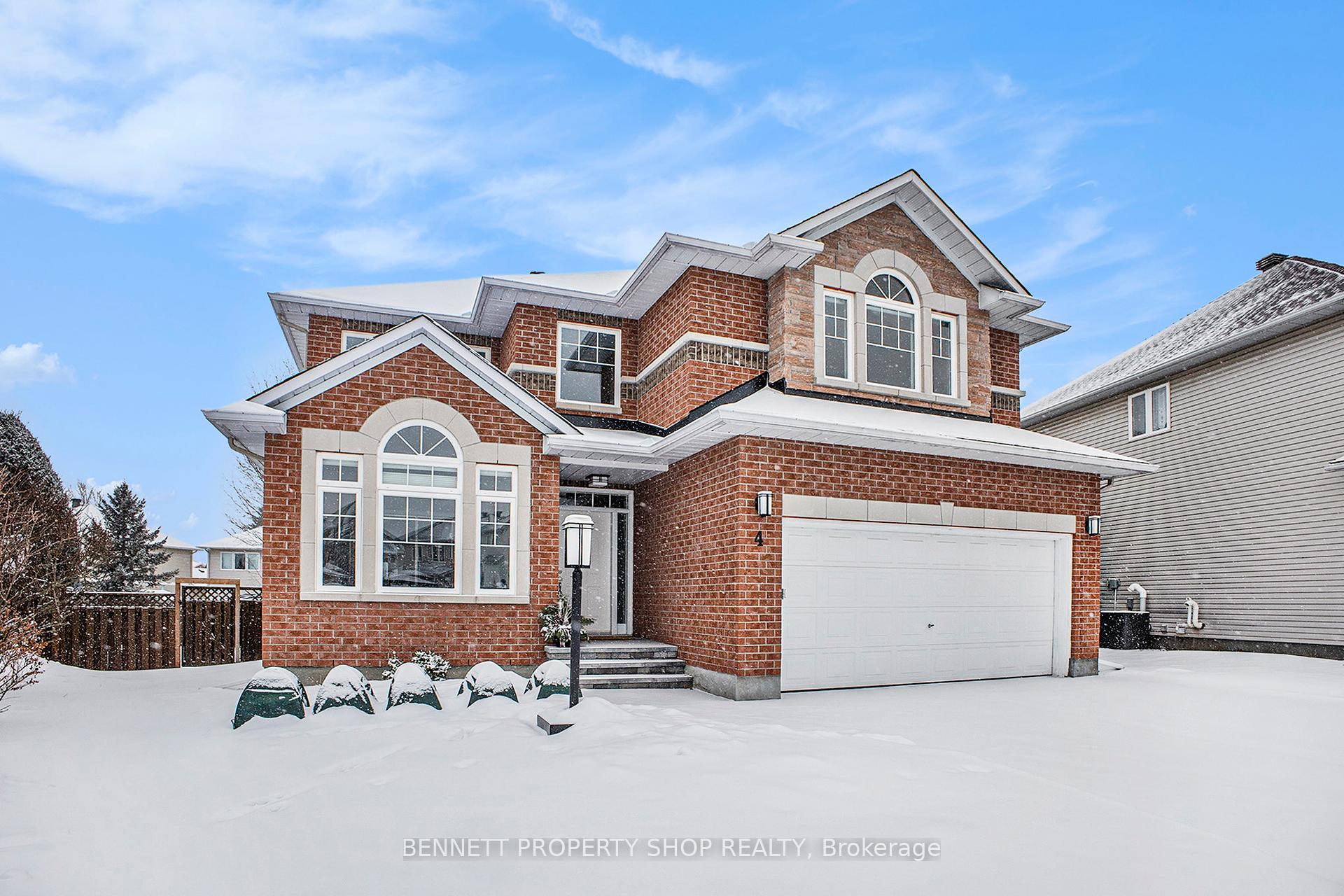 4 Wheatley Court, Kanata, ON K2M 2V5