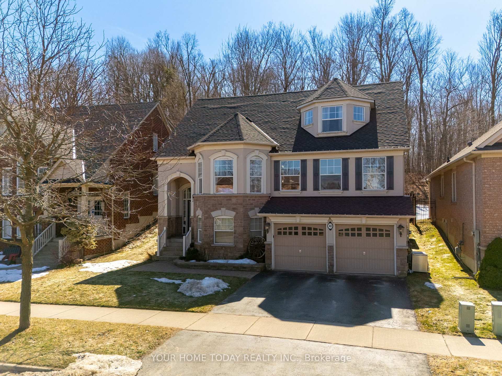 40 Arborglen Drive, Halton Hills, ON L7G 6L2