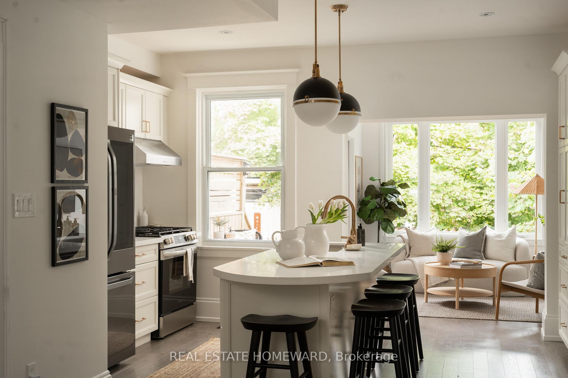 40 Bain Avenue, Toronto, ON M4K 1E6