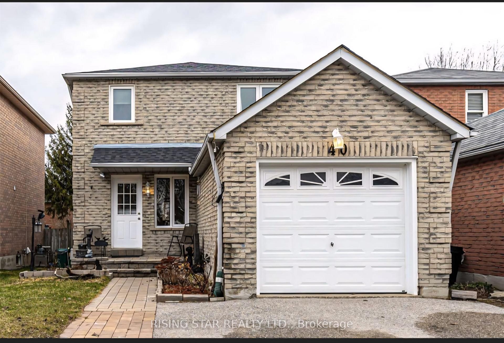 40 Delany Crescent, Barrie, ON L4N 7C4